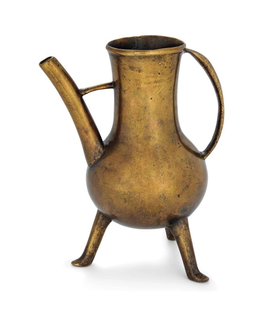 A MEDIEVAL SPOUTED BRONZE EWER, PROBABLY SCOTTISH OR ENGLISH, LATE 14TH ...