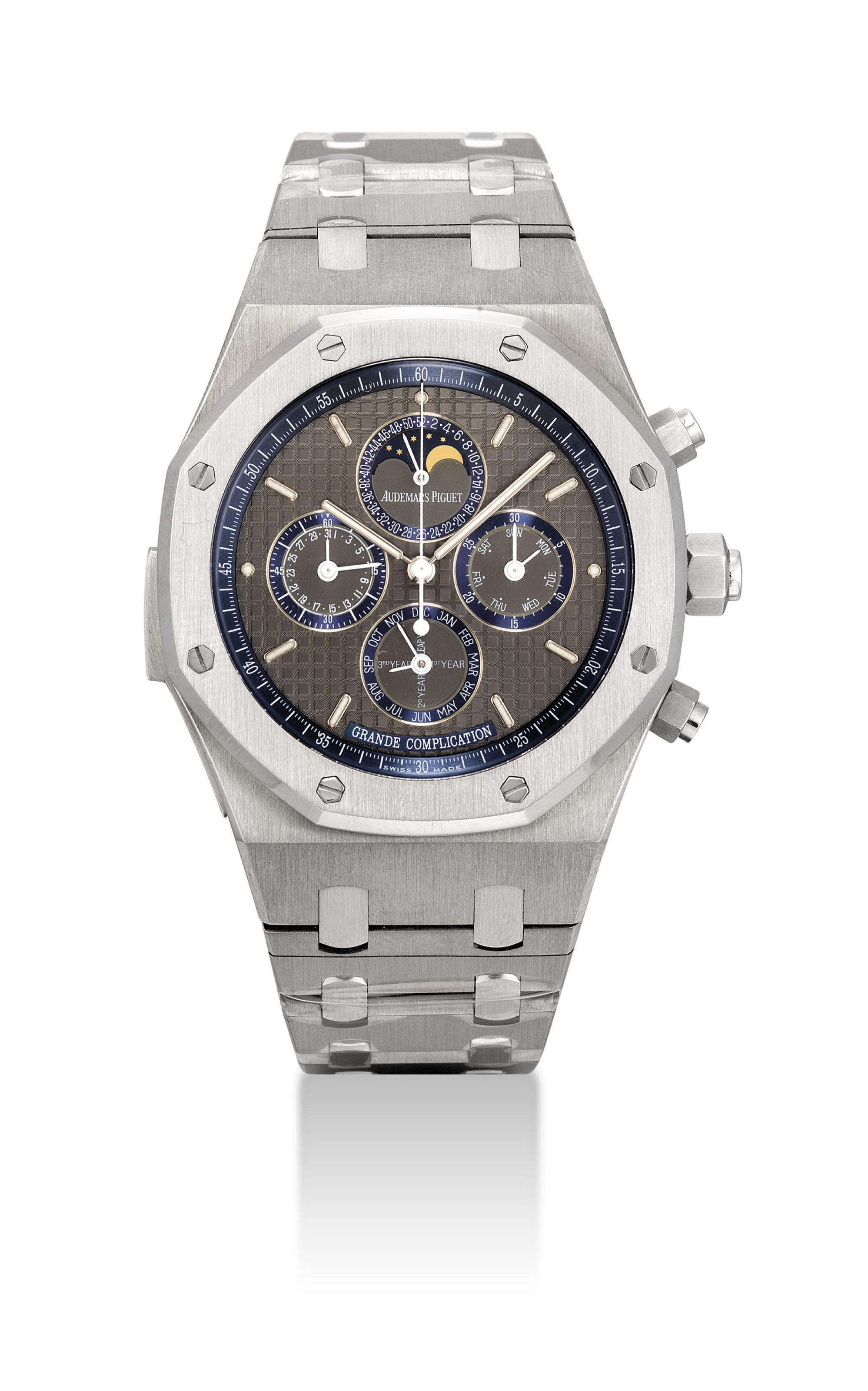AUDEMARS PIGUET. AN EXTREMELY RARE AND IMPRESSIVE TITANIUM AUTOMATIC ...