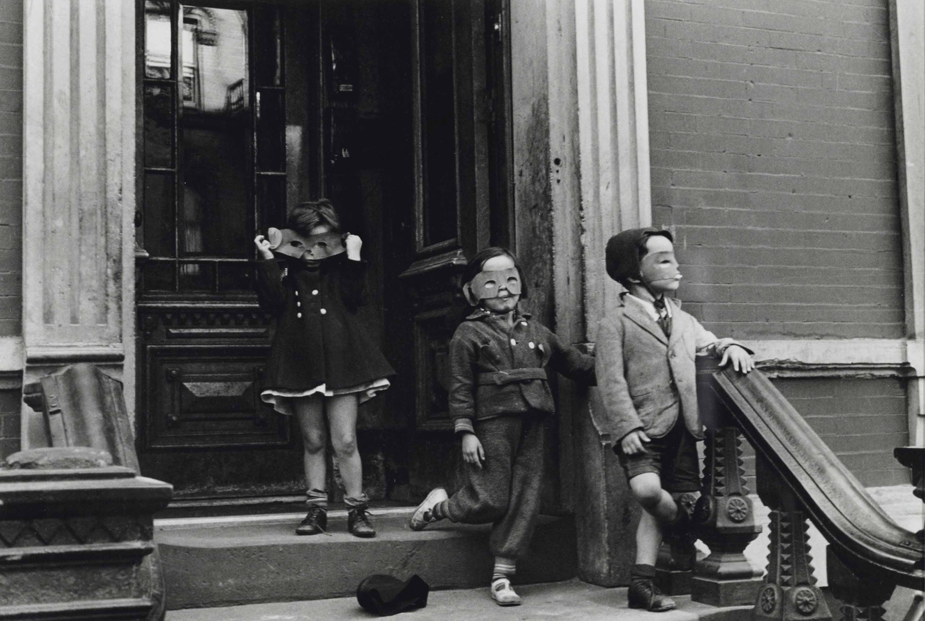 HELEN LEVITT (1913-2009)