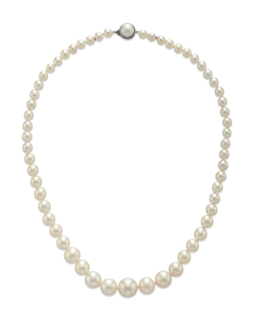 A SINGLE-STRAND NATURAL PEARL NECKLACE | Christie's