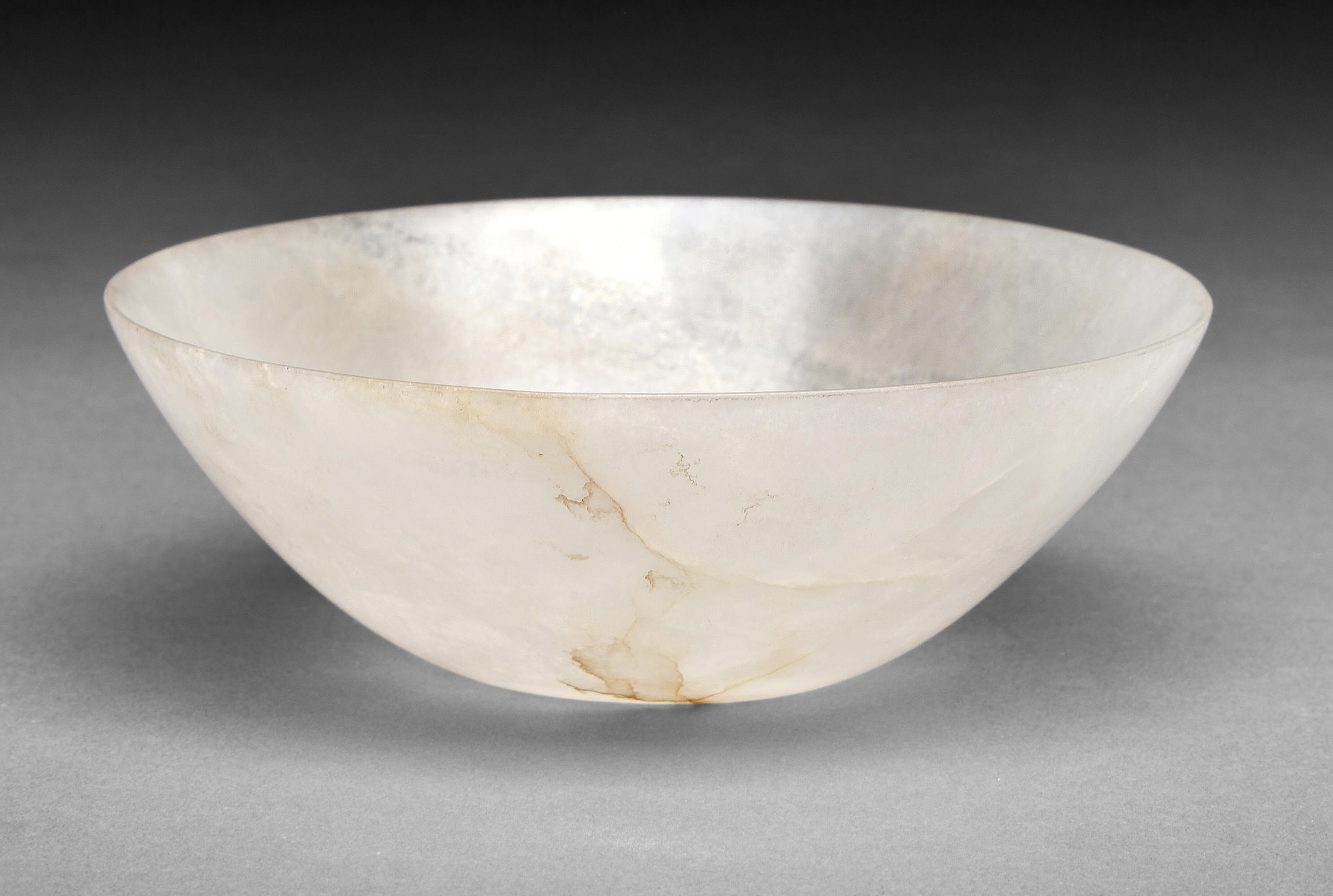 A TRANSLUCENT WHITE JADE BOWL, QING DYNASTY (1644-1911) | Christie’s