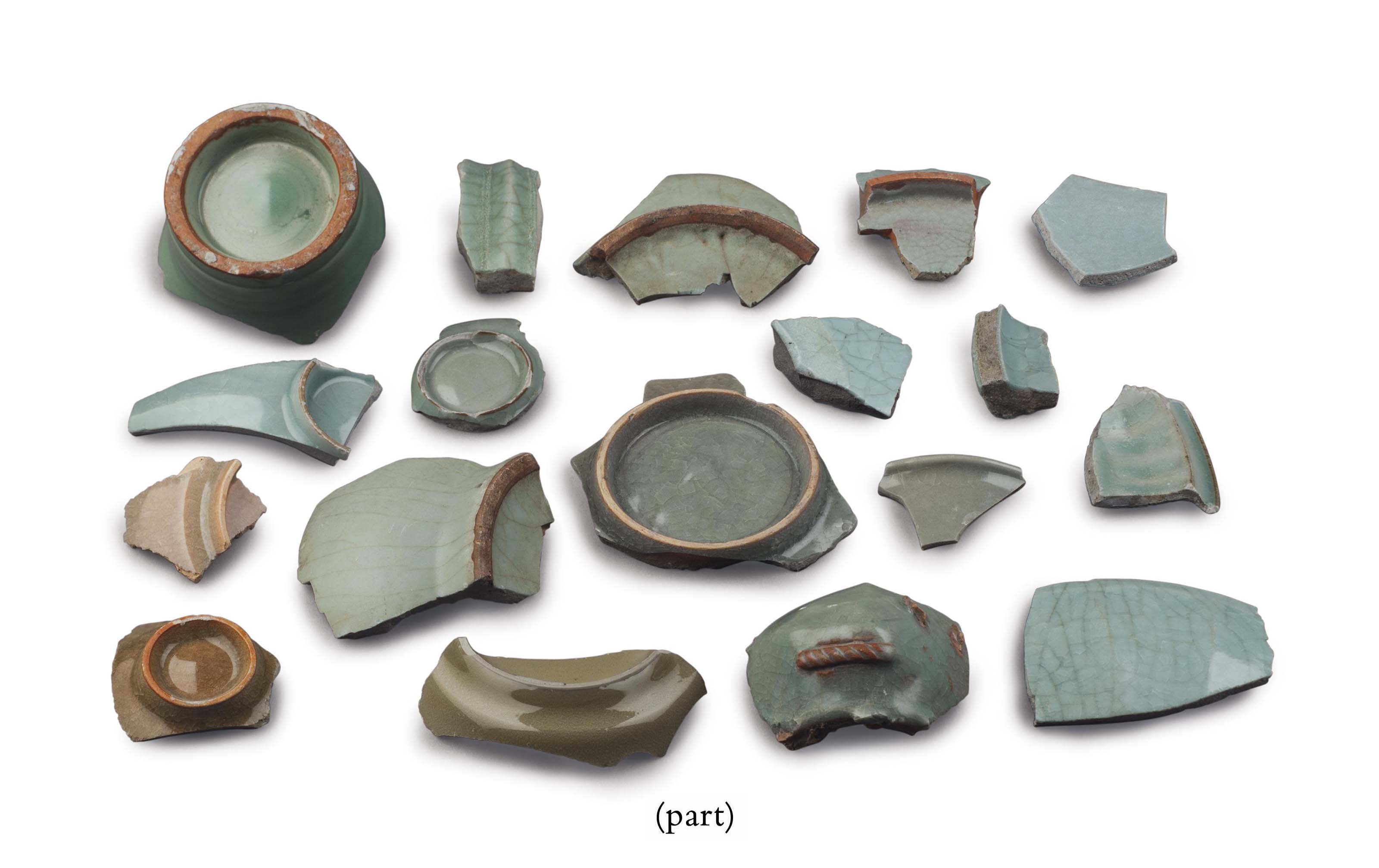 A LARGE GROUP OF CERAMIC SHARDS