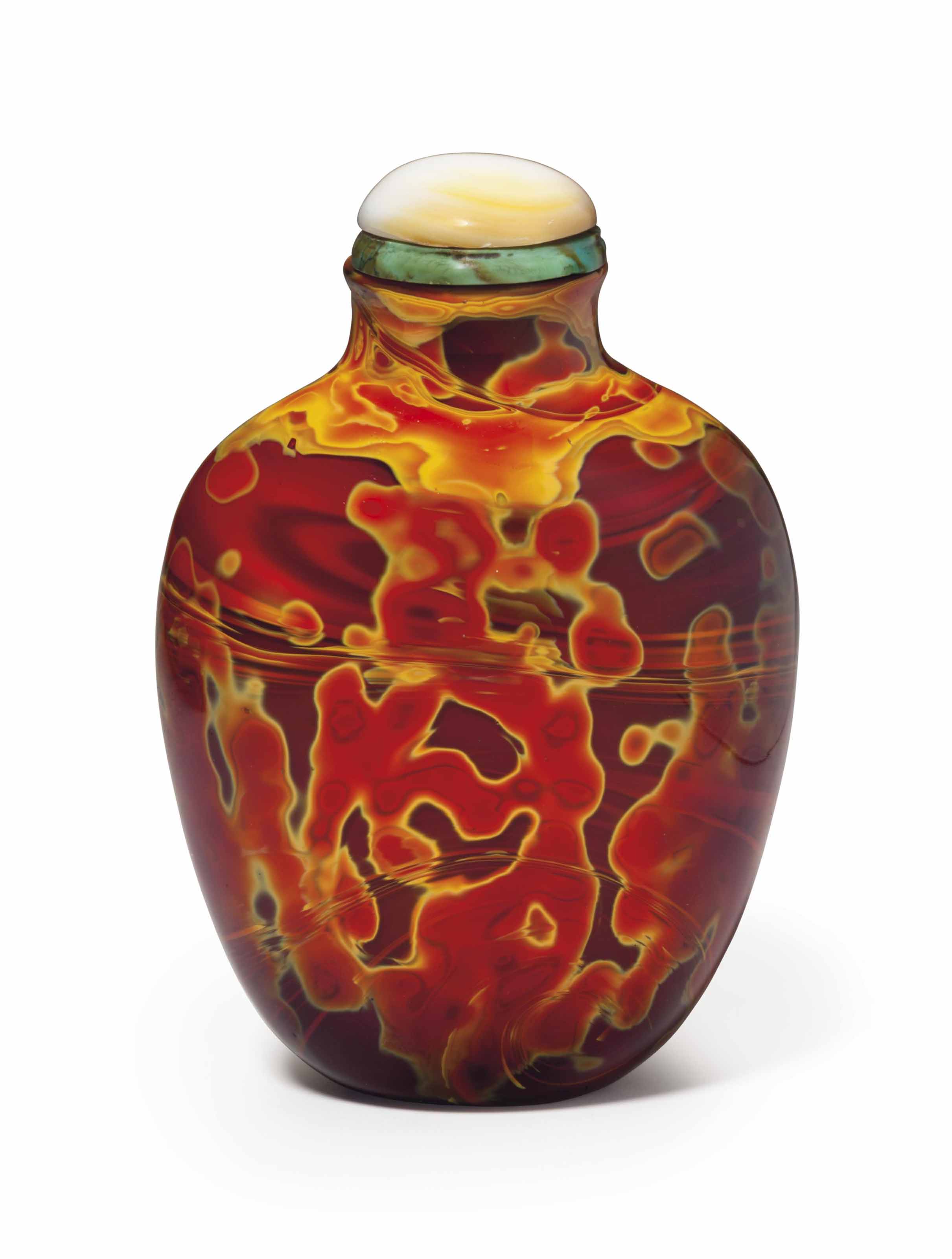 A 'REALGAR' GLASS SNUFF BOTTLE