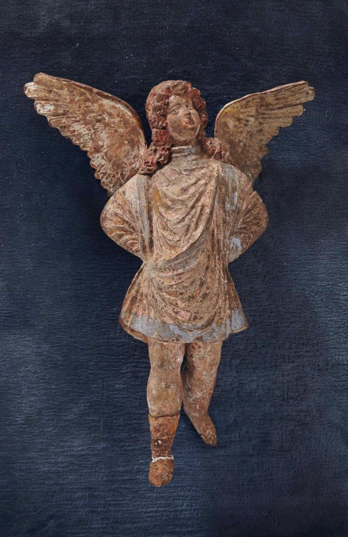 DEUX EROS-EPHEBES EN TERRE CUITE POLYCHROME