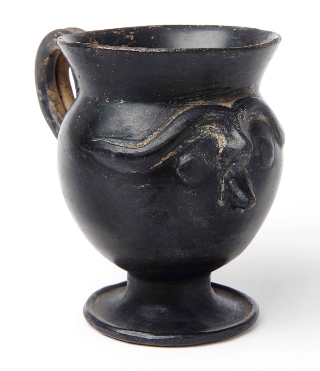 COUPE BUCCHERO, ART ETRUSQUE, CIRCA DEBUT DU VEME SIECLE AVANT J.C ...