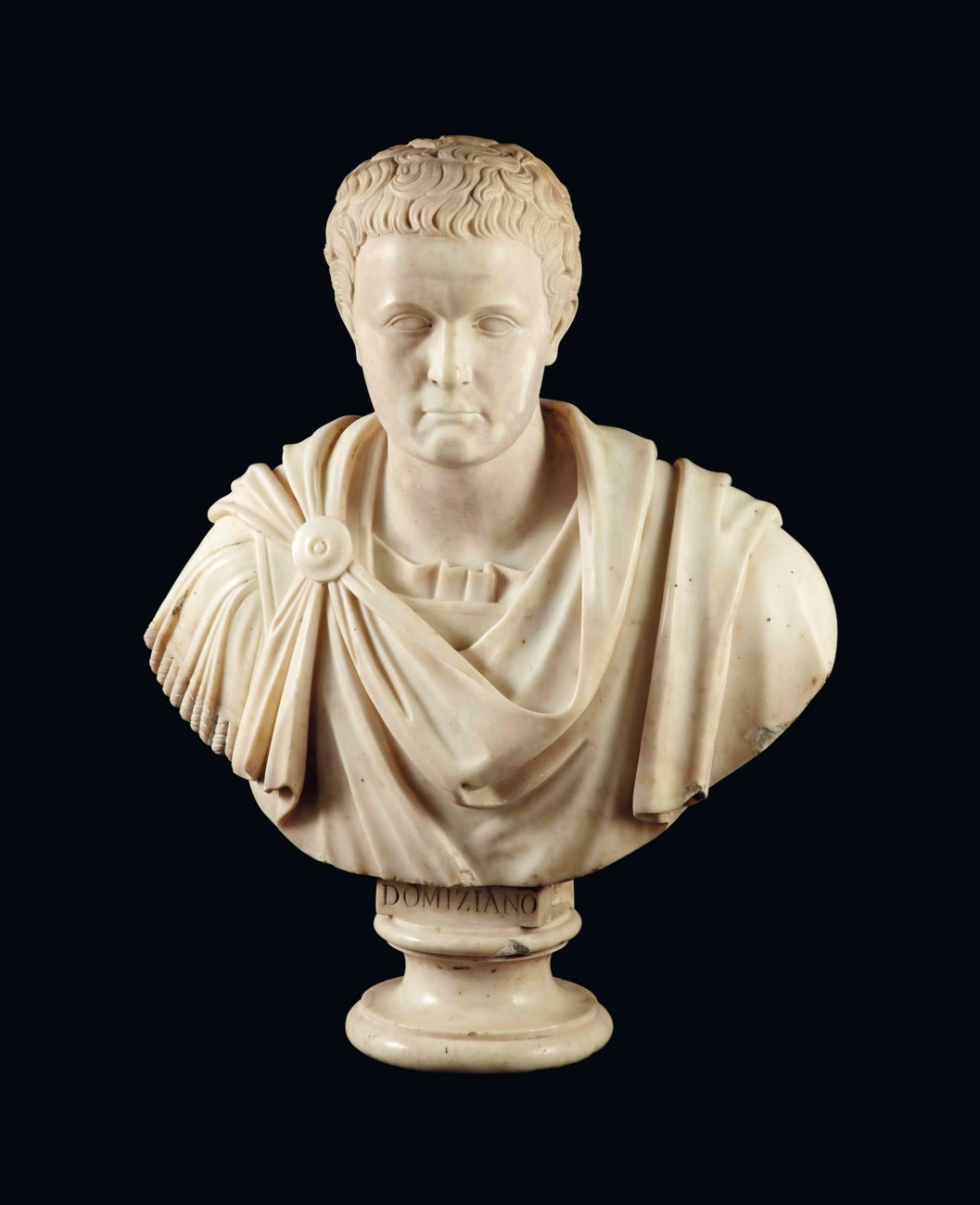 BUSTE EN MARBRE SCULPTE REPRESENTANT L'EMPEREUR DOMITIEN (51-96 ...