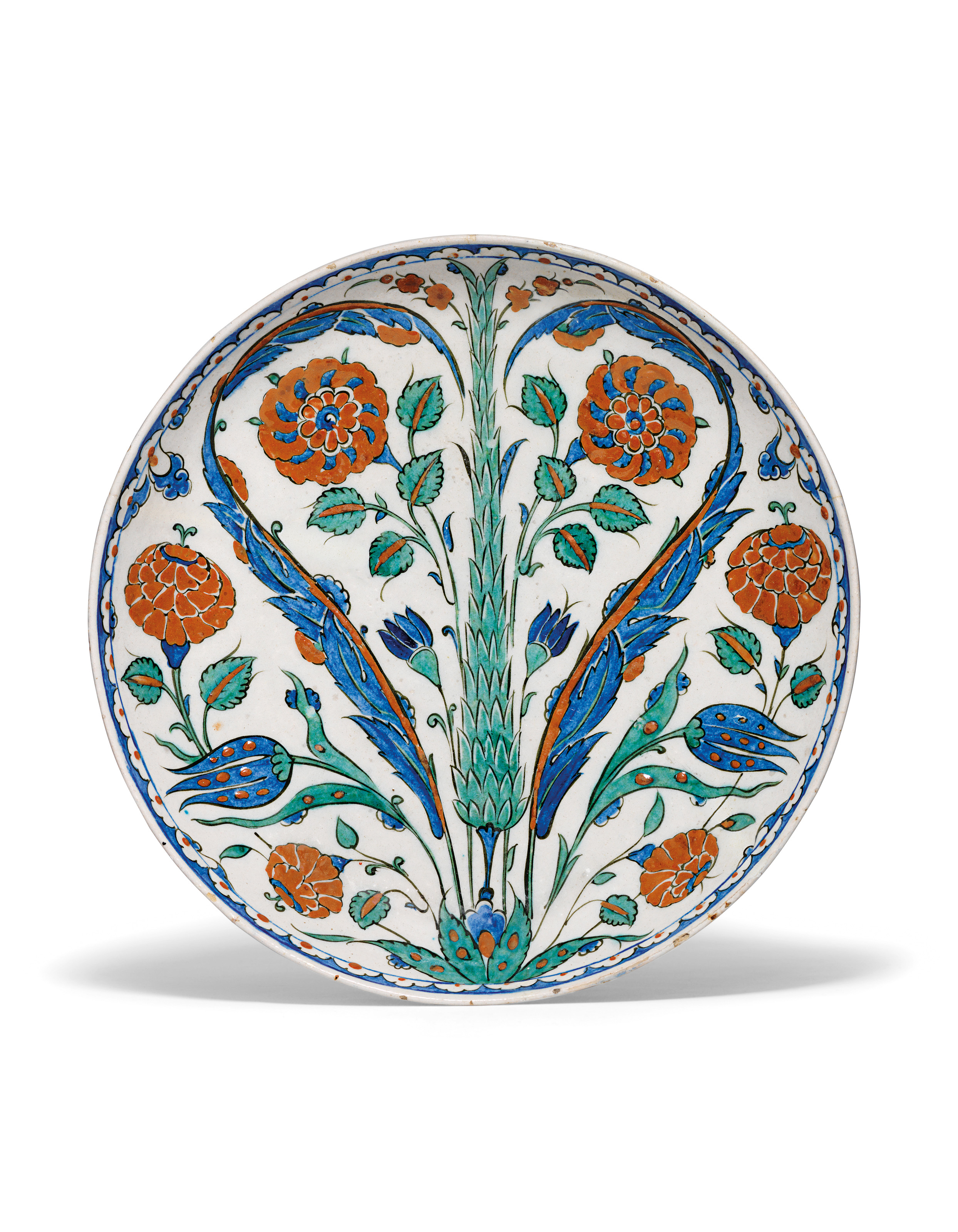AN IZNIK POTTERY DISH, OTTOMAN TURKEY, CIRCA 1600 | Christie's