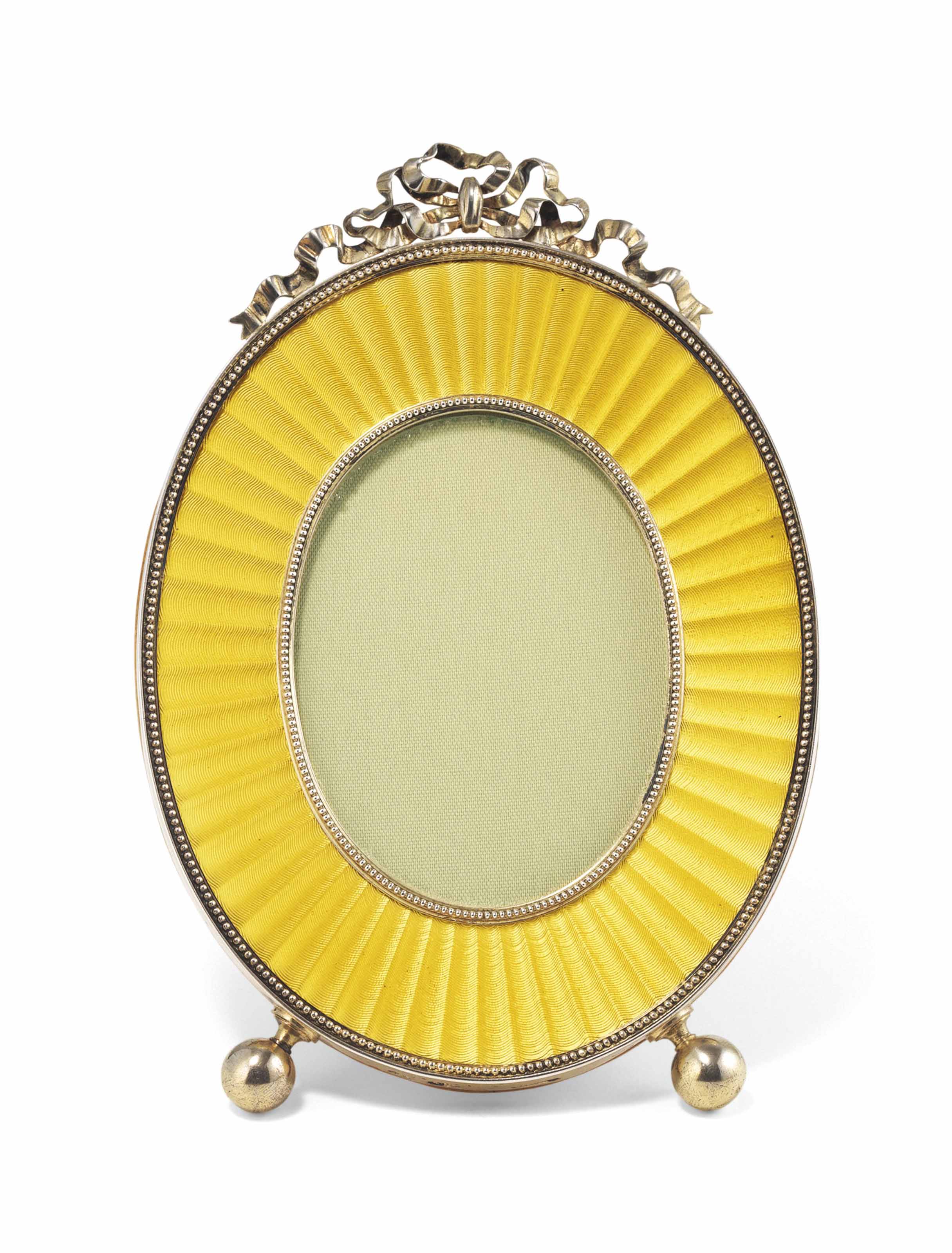 A JEWELLED GOLD-MOUNTED NEPHRITE BOX , MARKED FABERGÉ, WITH THE ...