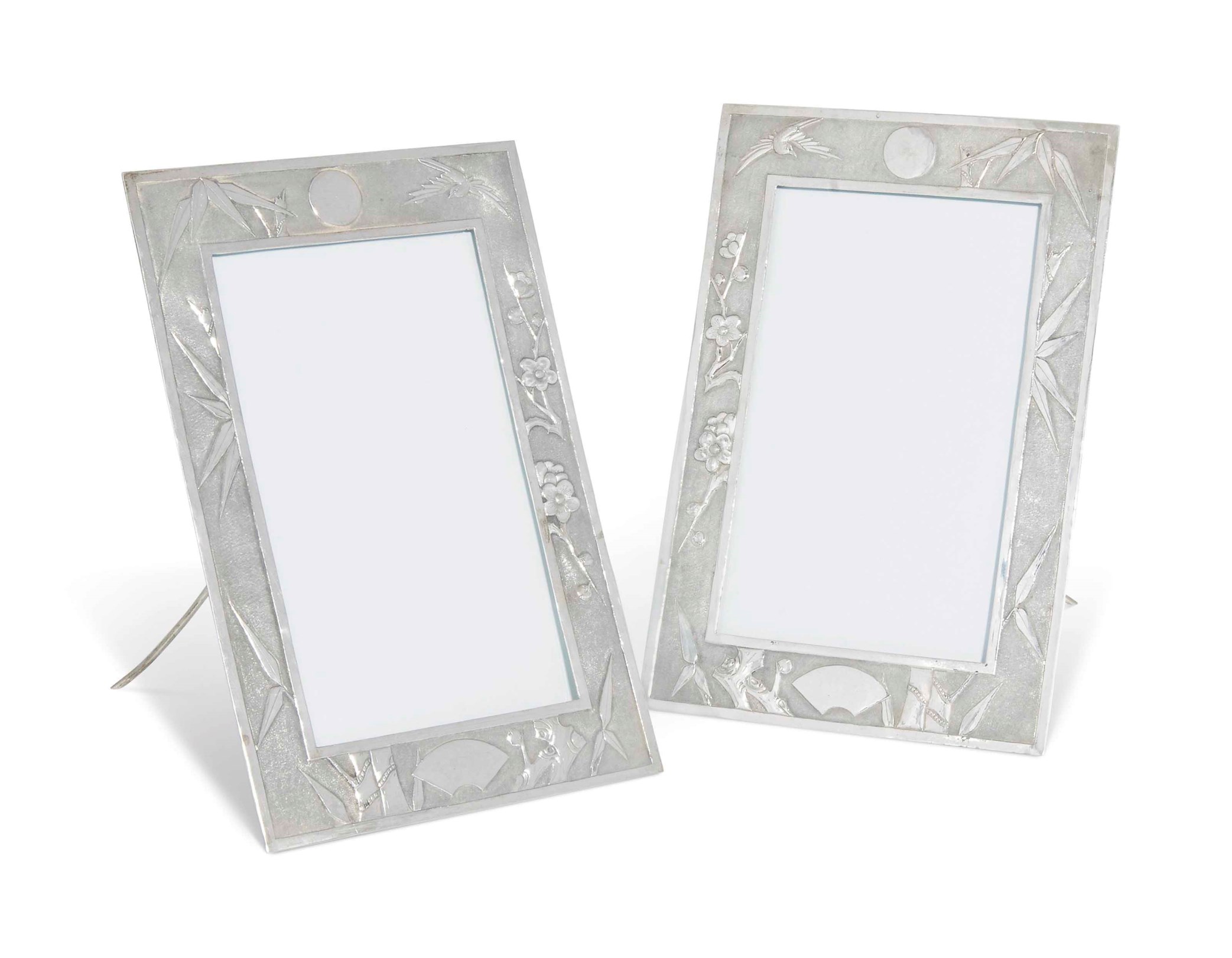 A PAIR OF CHINESE EXPORT SILVER PHOTOGRAPH FRAMES, MARK OF LAO HONG ...