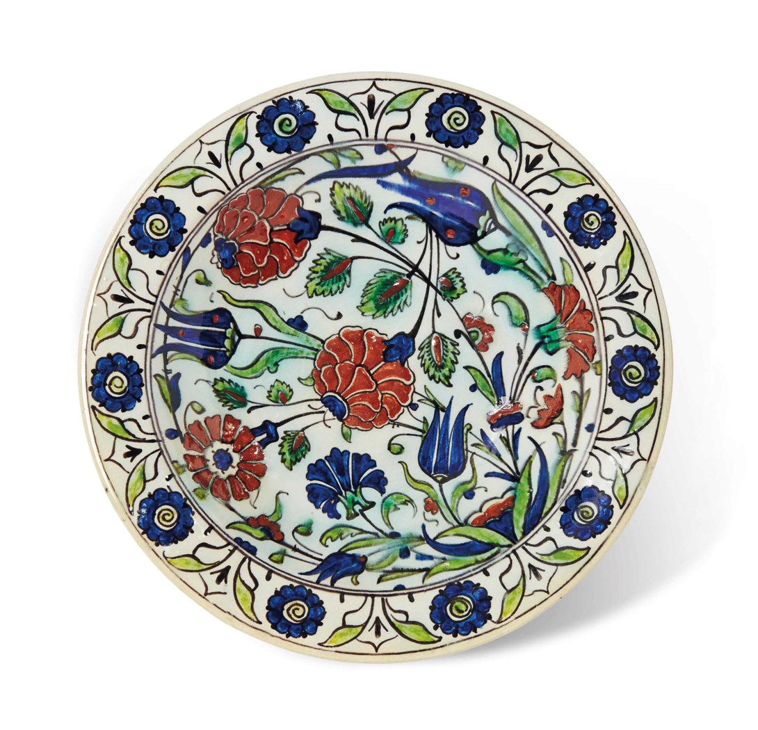 A LARGE IZNIK STYLE DISH