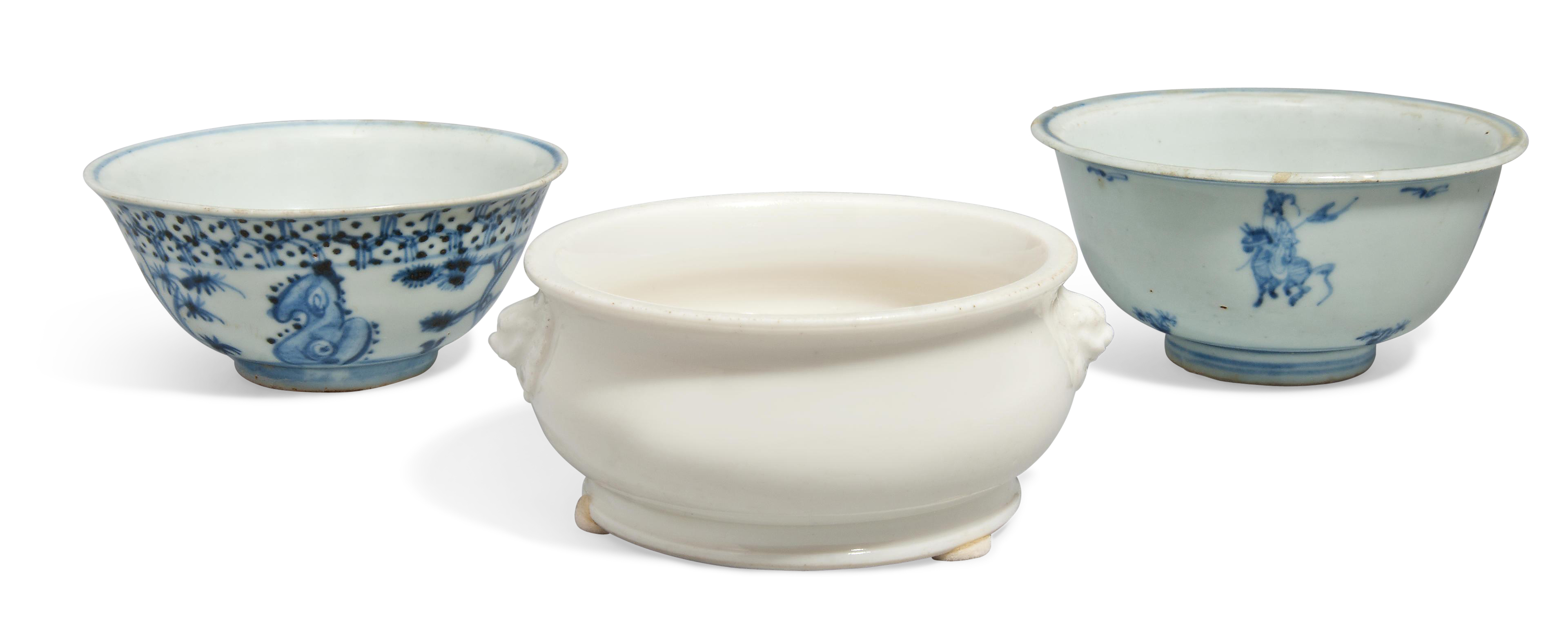 A DEHUA CENSER AND TWO BLUE AND WHITE BOWLS, CHINA, THE CENSER 17TH ...