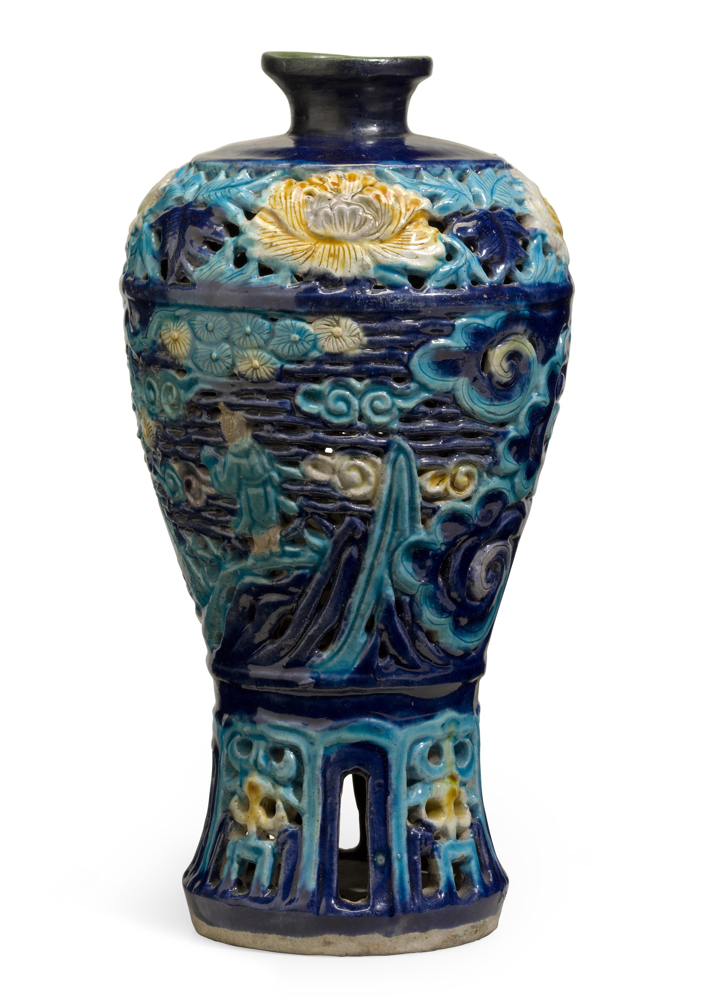 A FAHUA RETICULATED MEIPING, MING DYNASTY (1368-1644) | Christie’s