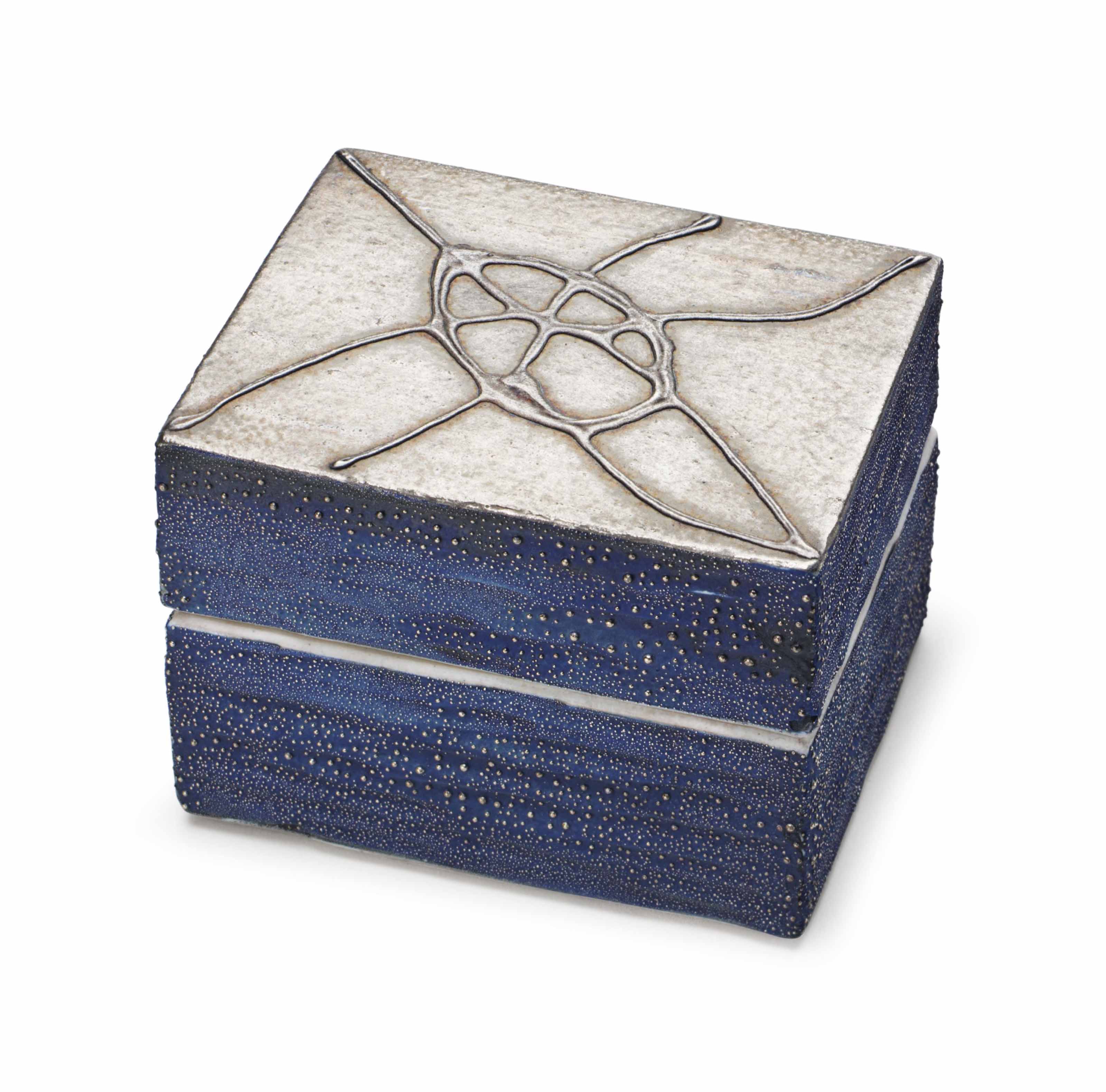 A MODERN JAPANESE SILVERED PORCELAIN RECTANGULAR BOX AND COVER