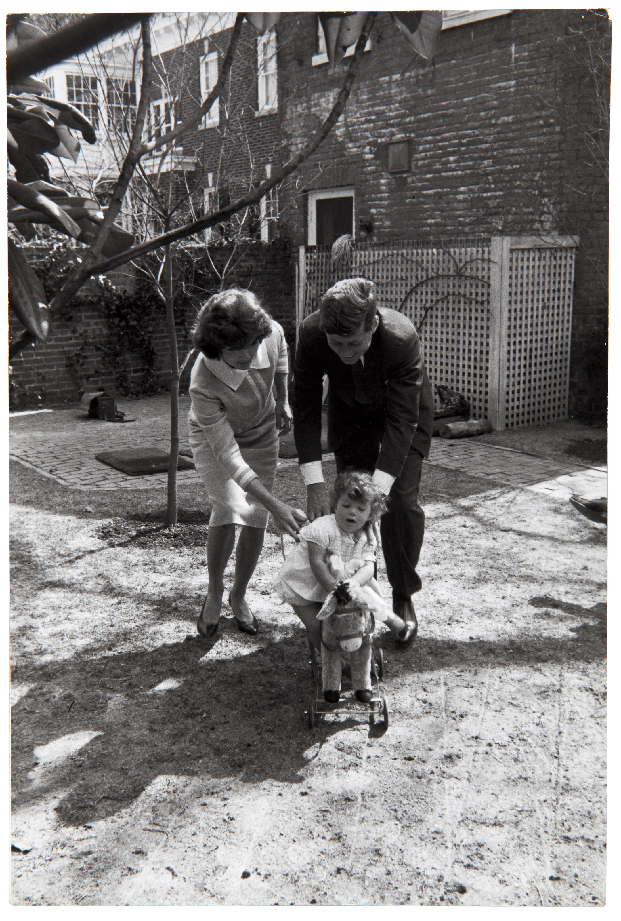 JACQUES LOWE (1930–2001), The Kennedys and Caroline, c. 1960 | Christie’s