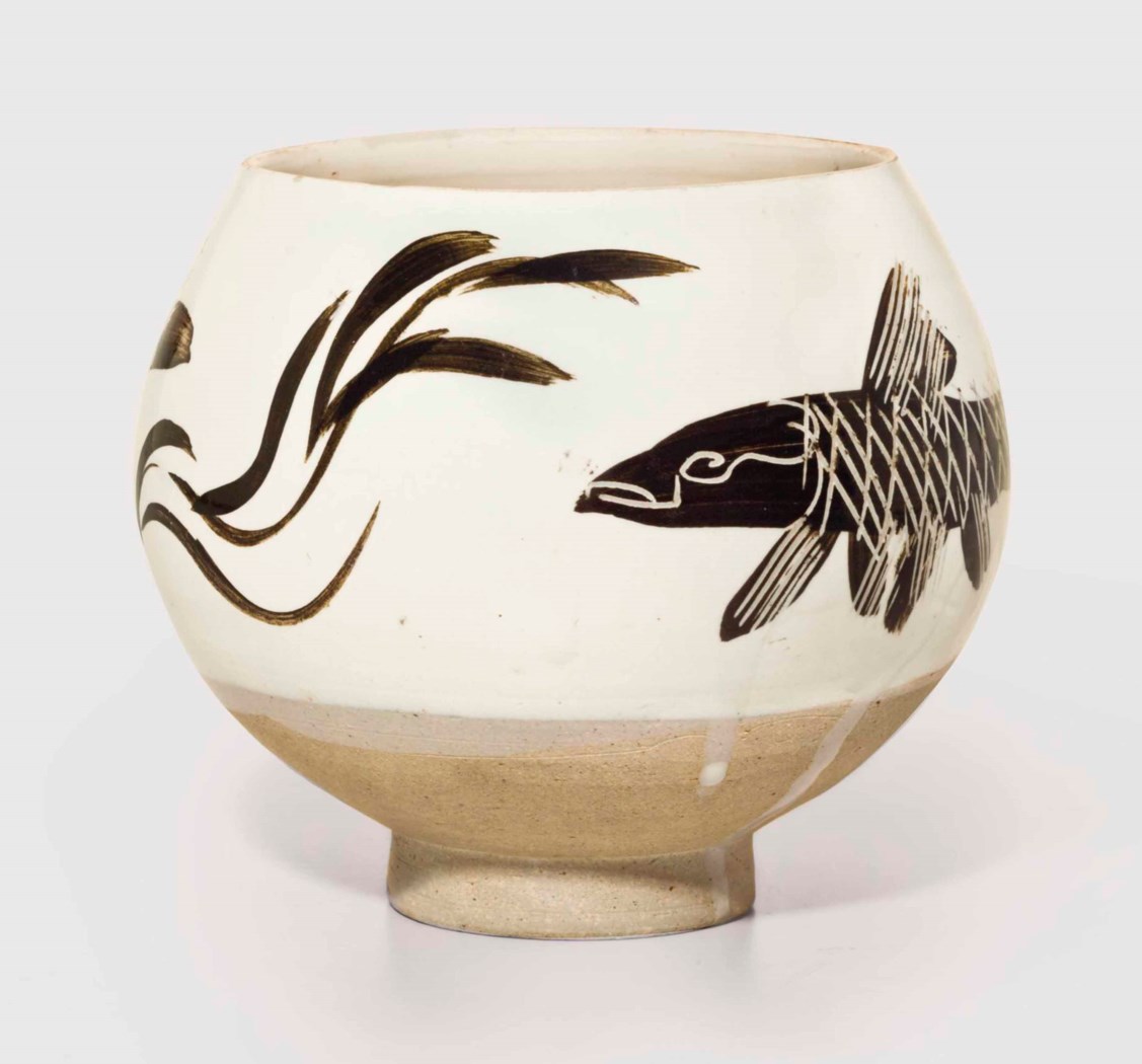 A PAINTED AND INCISED CIZHOU DEEP BOWL