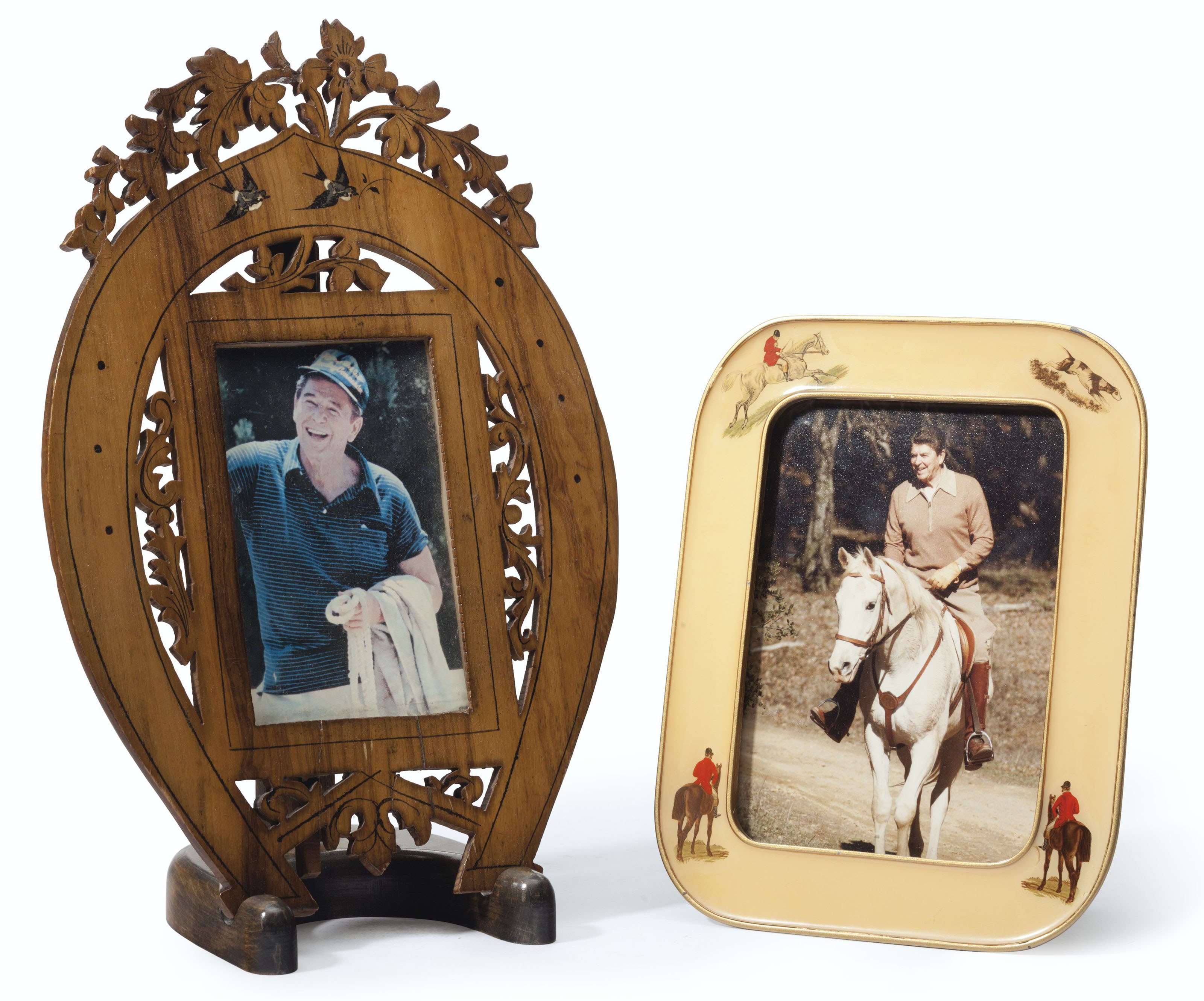 A CARVED WOOD HORSE-SHOE PHOTOGRAPH FRAME, | Christie’s