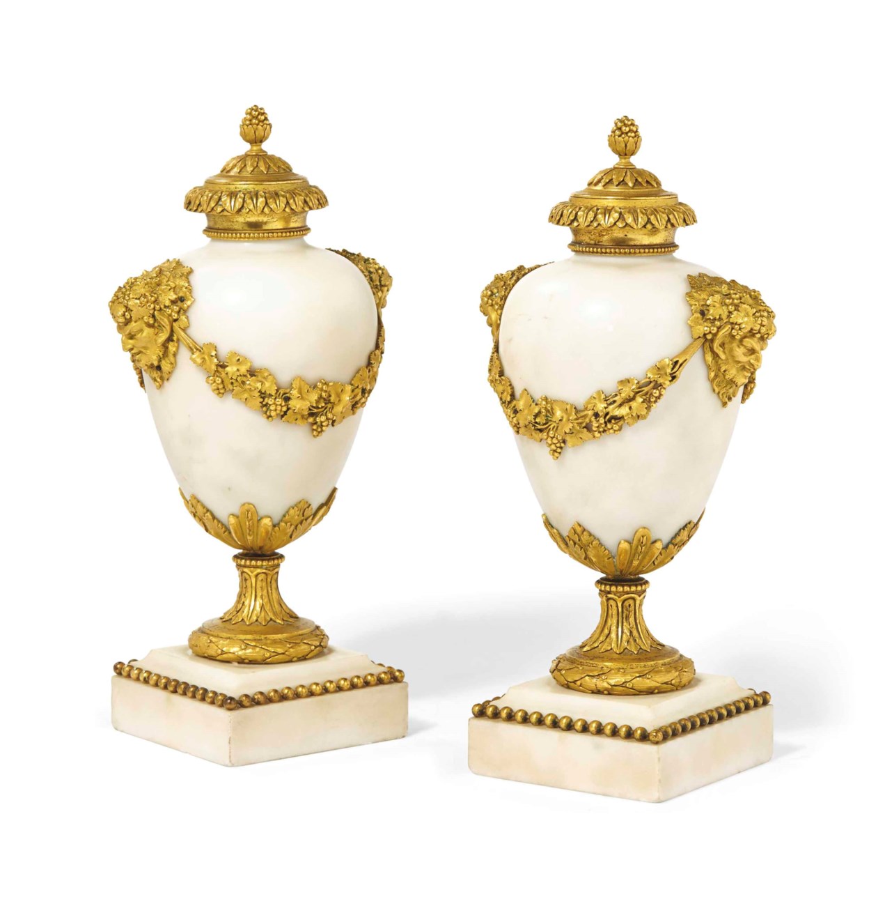 PAIRE DE VASES D'EPOQUE LOUIS XVI, DERNIER QUART DU XVIIIEME SIECLE ...