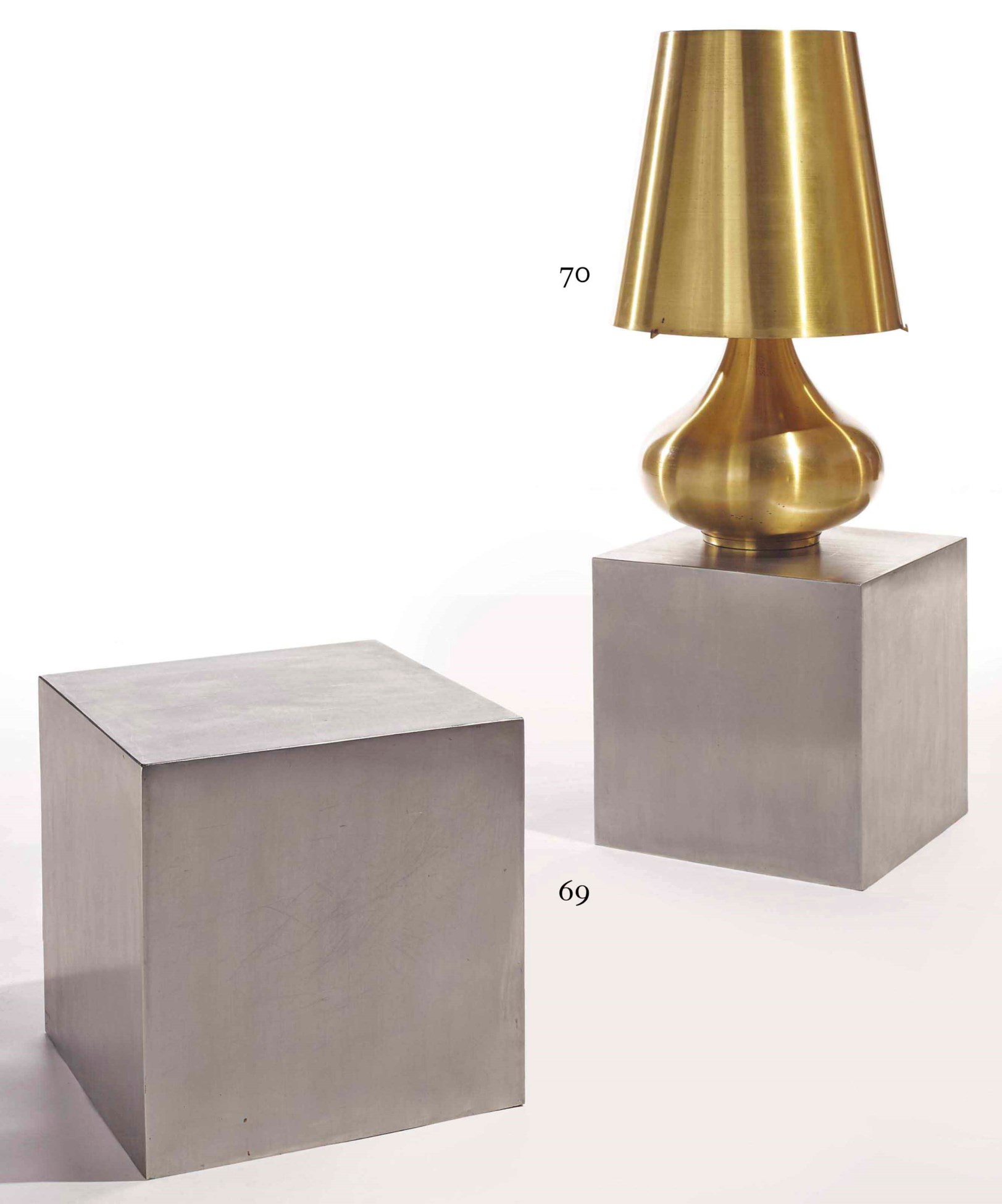 MARIA PERGAY née en 1930, Paire de tables cubes, le modèle créé en 1968 ...