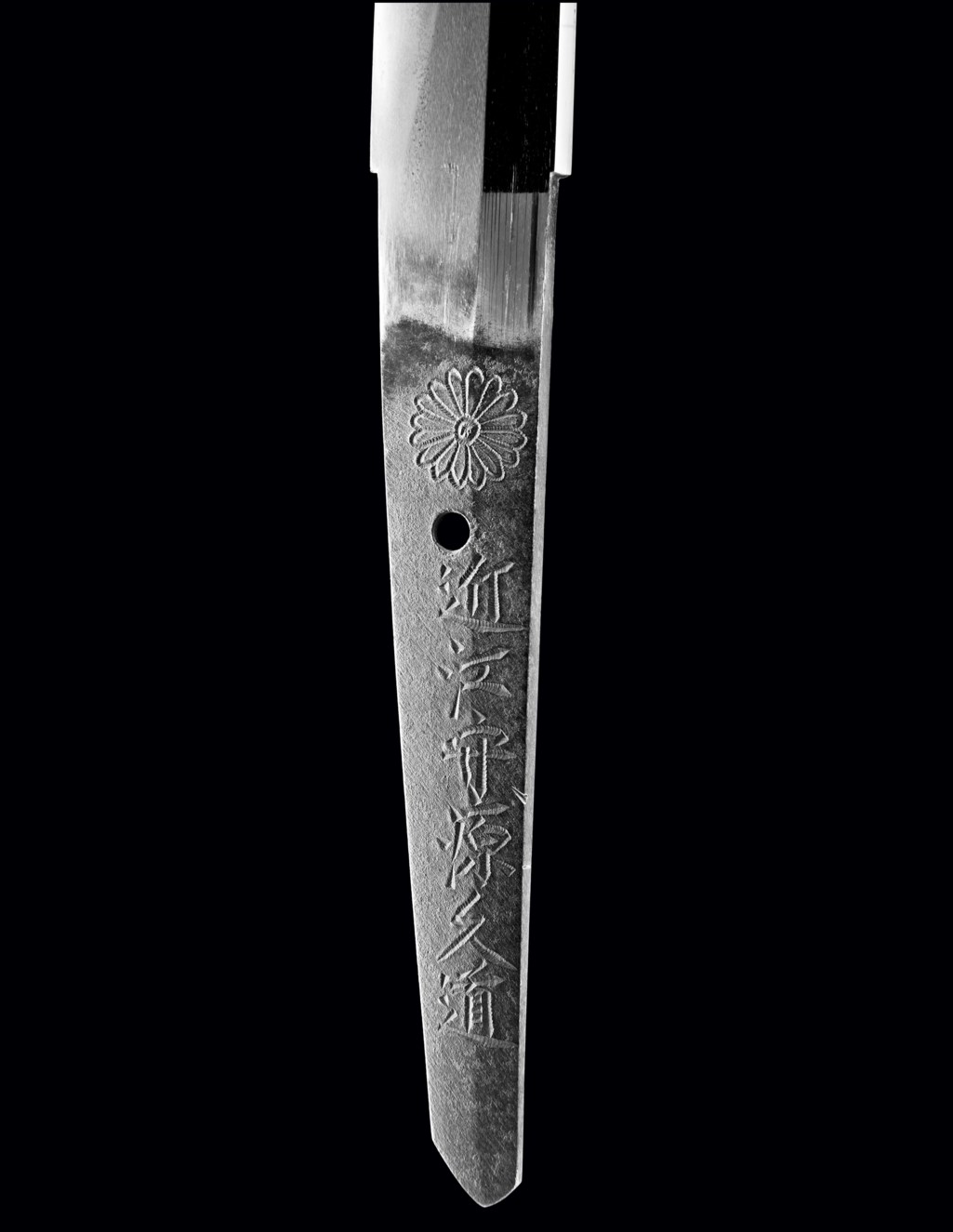 A YAMASHIRO WAKIZASHI, WITH SIGNATURE OMI (NO) KAMI MINAMOTO HISAMICHI ...