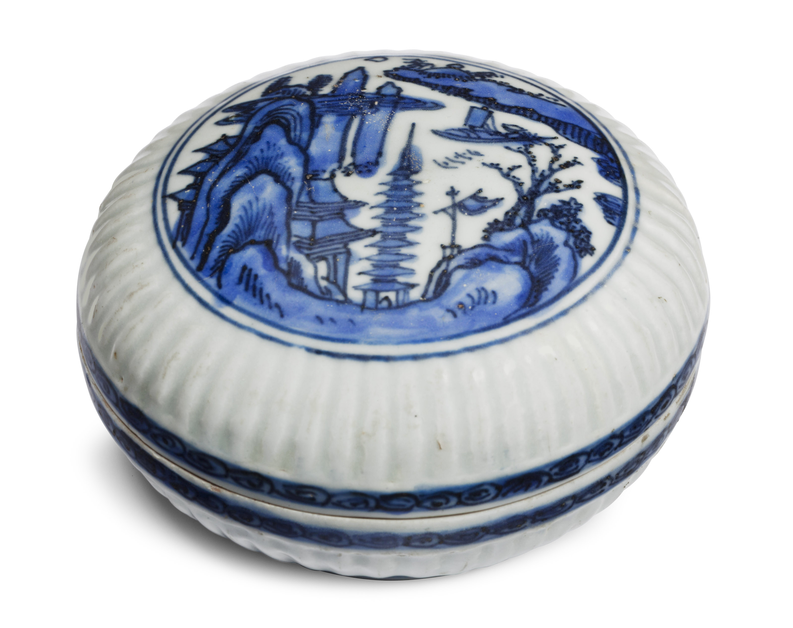 A BLUE AND WHITE CIRCULAR BOX AND COVER, 17TH CENTURY | Christie’s