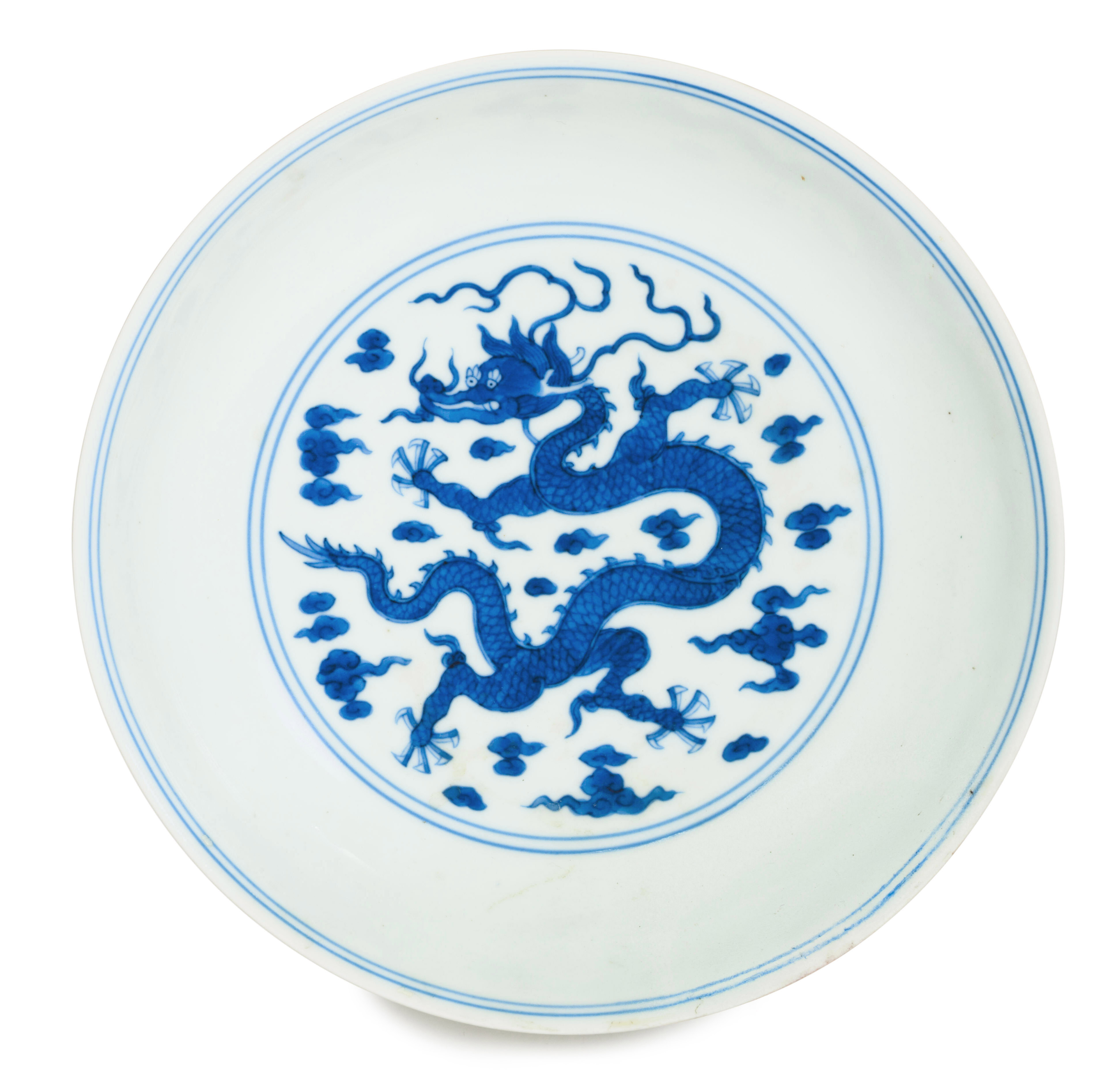 A BLUE AND WHITE 'DRAGON' DISH, YONGZHENG-QIANLONG PERIOD (1723-1795 ...