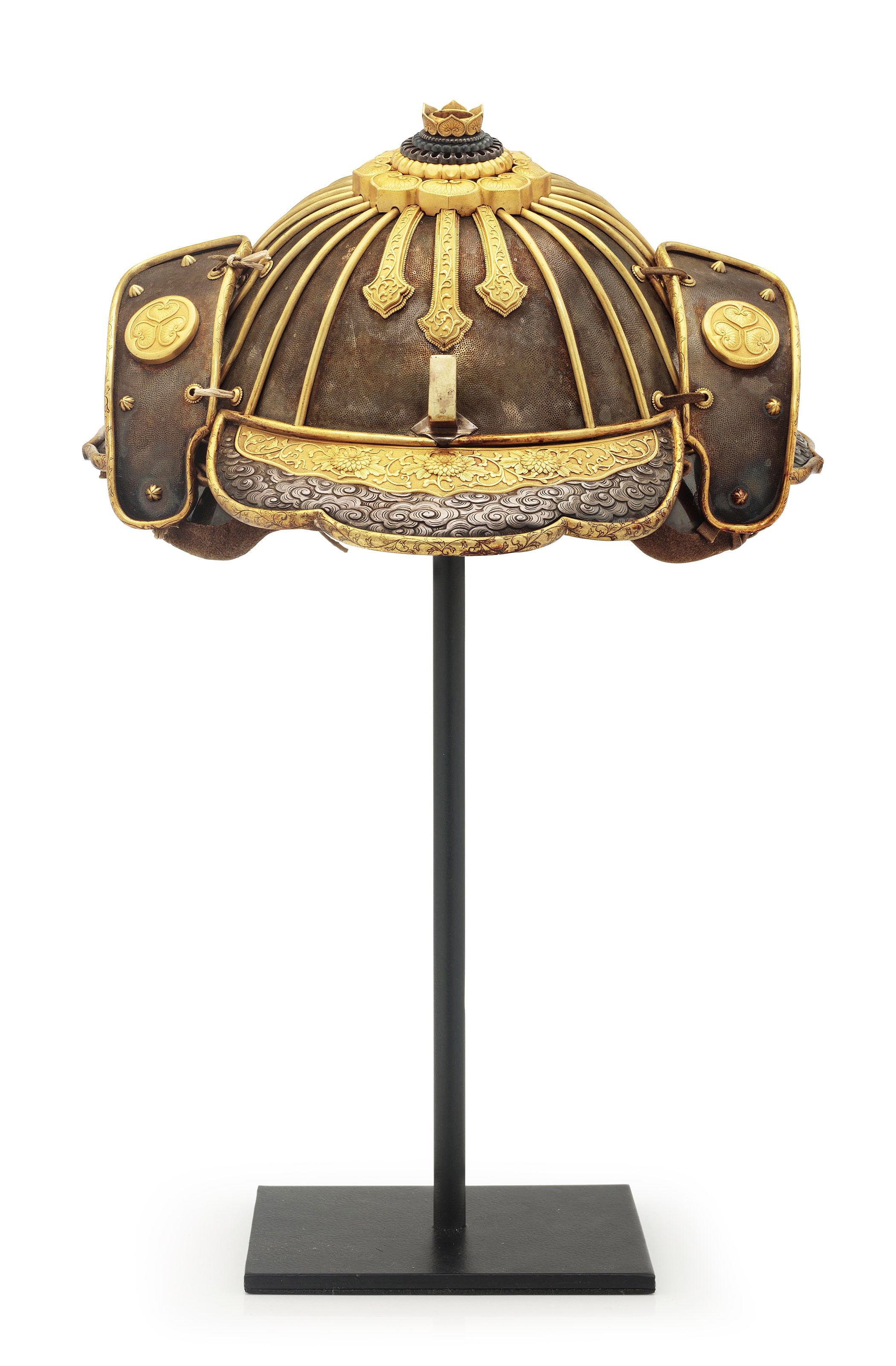 A SILVER KAJI-KABUTO (FIREMAN'S HELMET), EDO PERIOD (18TH CENTURY ...