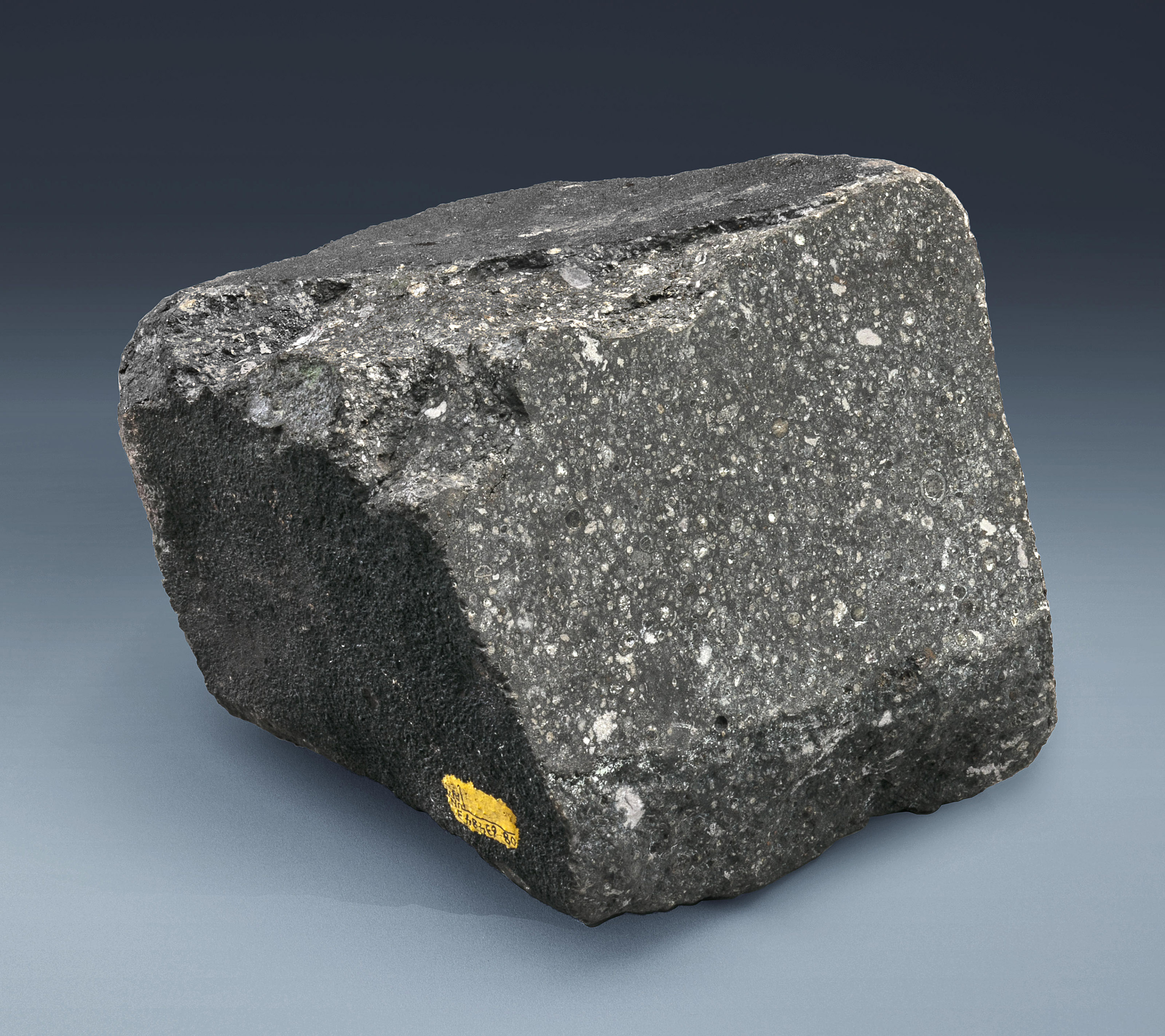 A LARGE SPECIMEN OF ALLENDE, CARBONACEOUS – CV3 CHIHUAHUA, MEXICO (26 ...