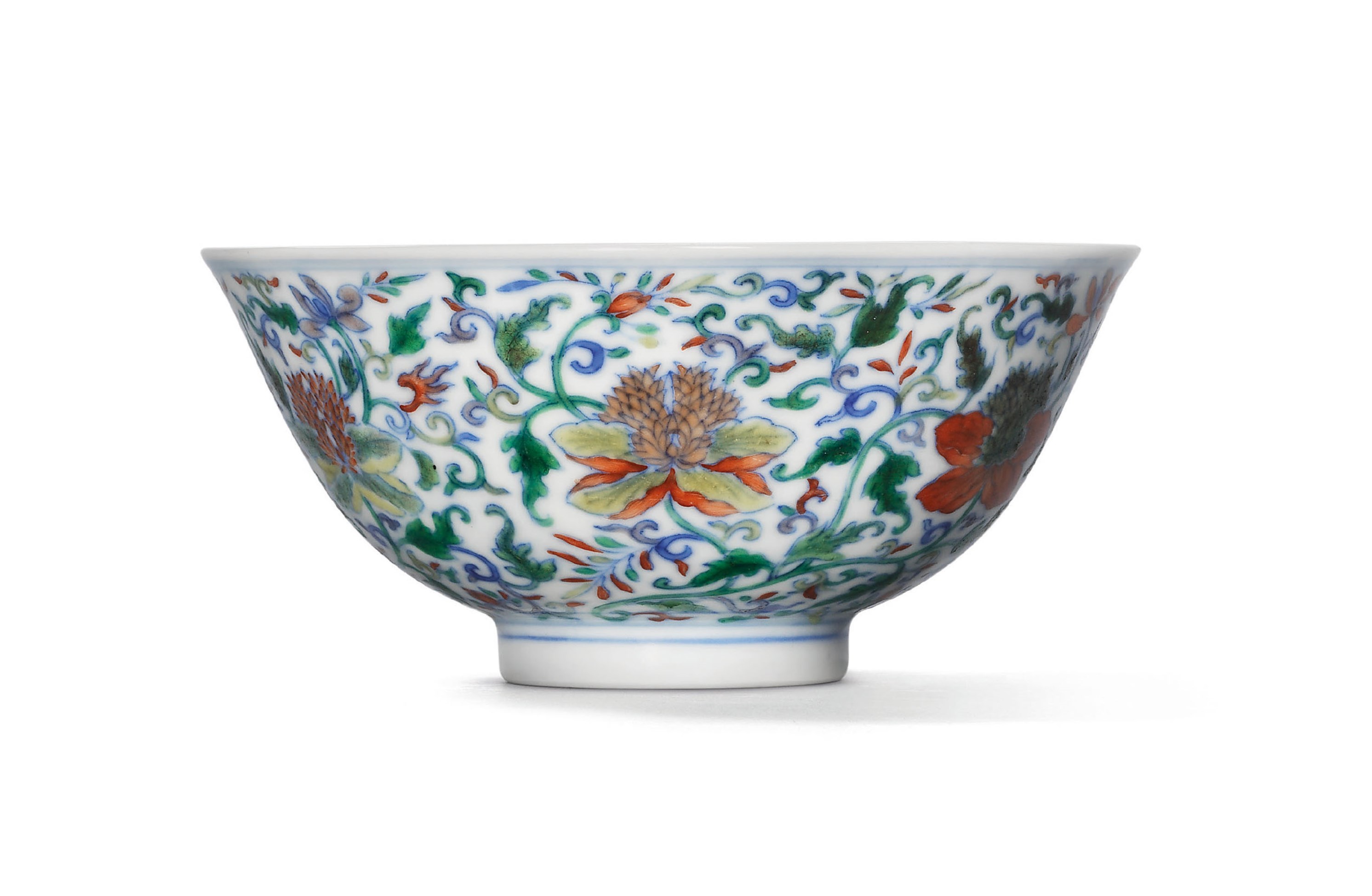 A FINE AND RARE DOUCAI ‘FLORAL’ BOWL, YONGZHENG SIX-CHARACTER MARK IN ...