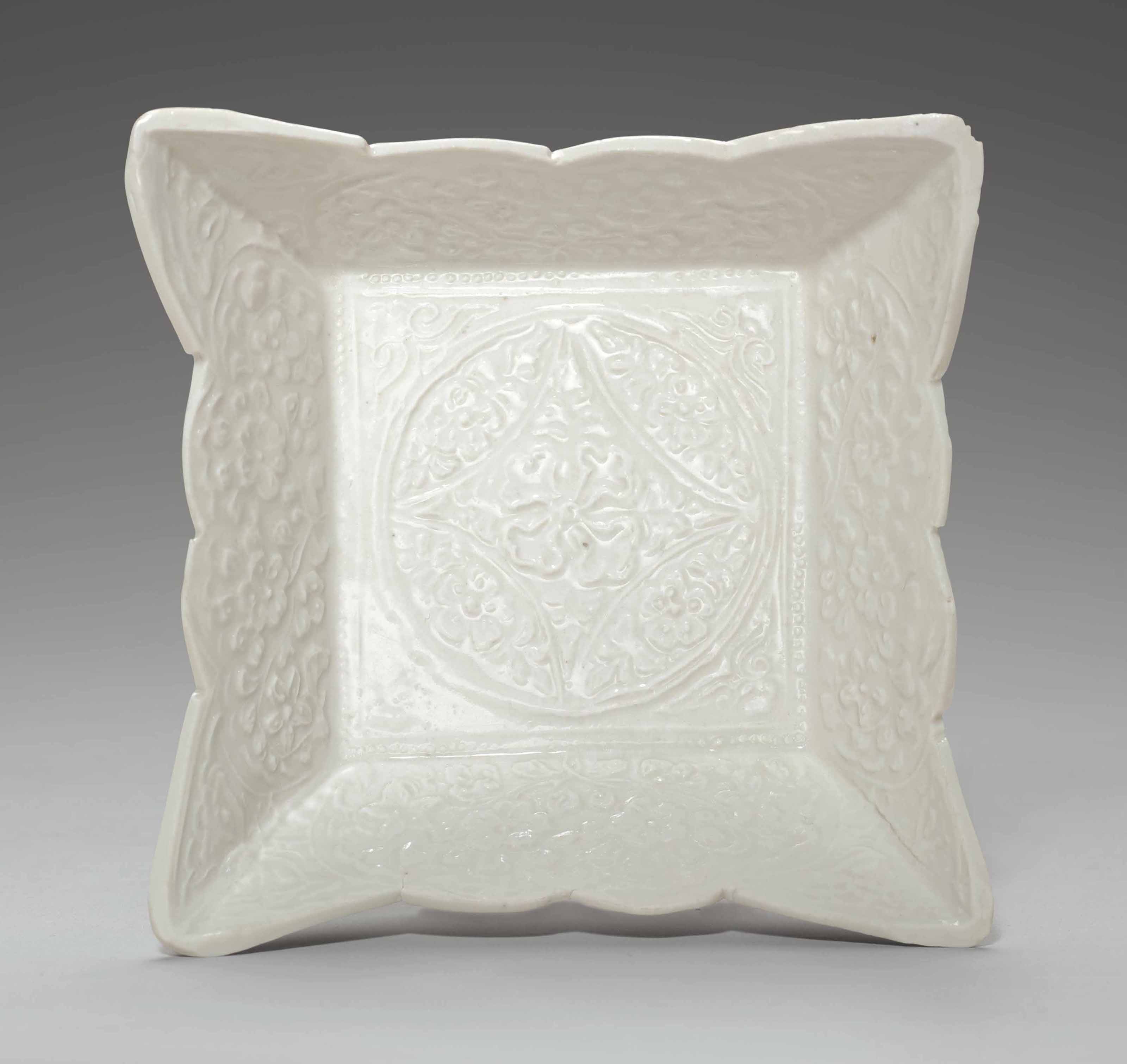 A SMALL JUNYAO BOWL, NORTHERN SONG-JIN DYNASTY (AD 960-1234) | Christie's