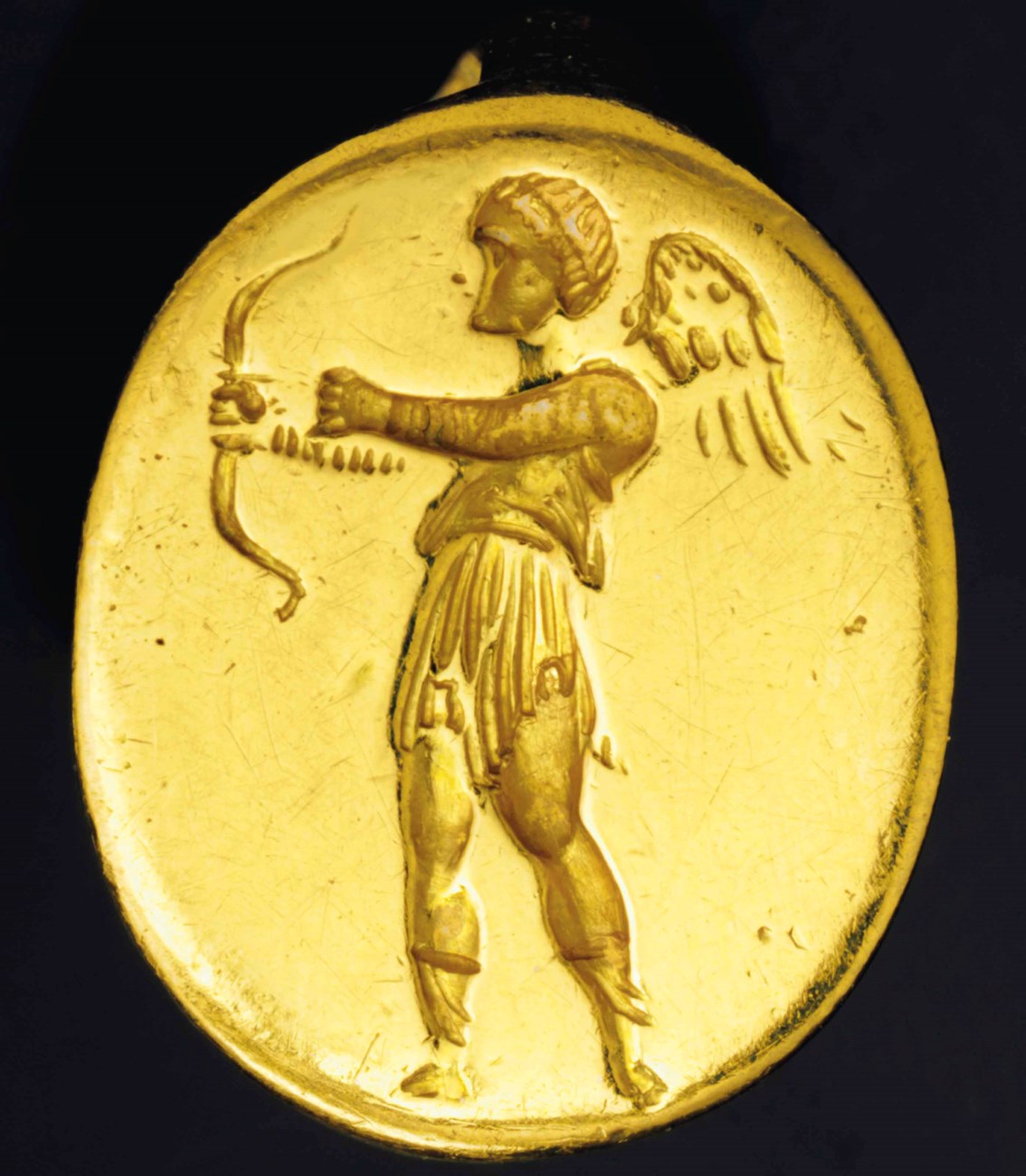 A GREEK GOLD FINGER RING, CLASSICAL PERIOD, CIRCA 4TH CENTURY B.C ...