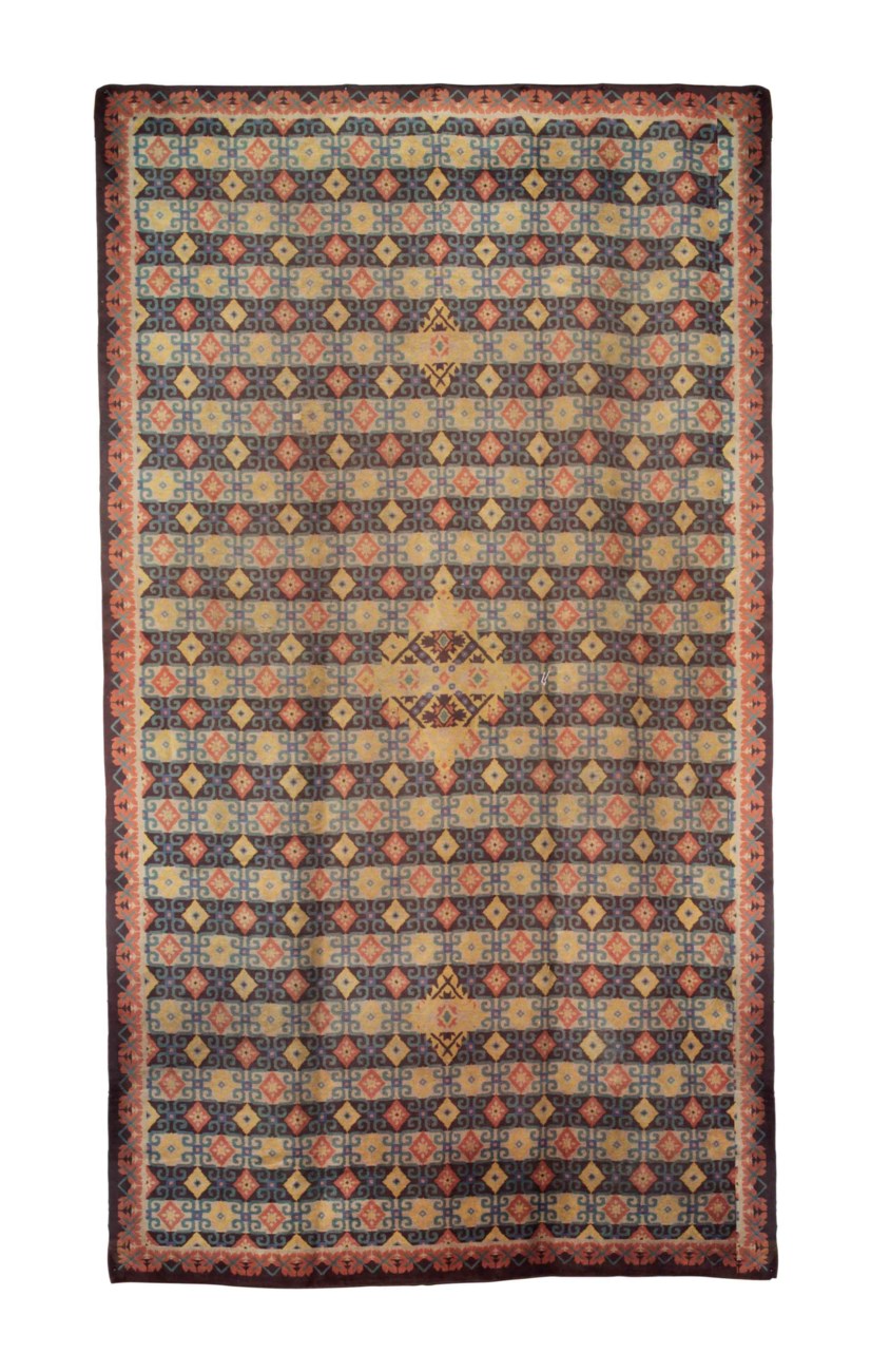 A EUROPEAN CARPET, 20TH CENTURY | Christie's