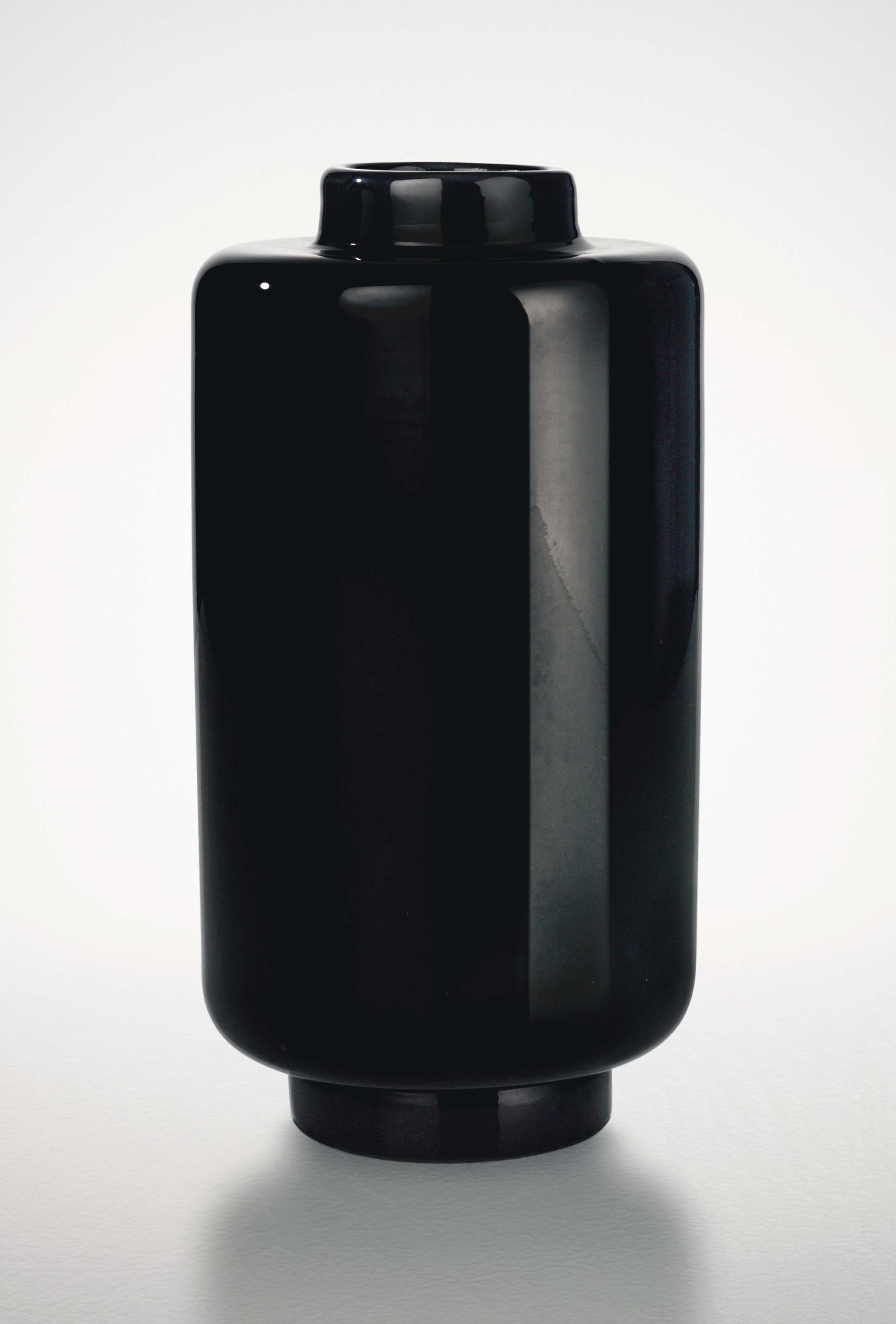 ATTRIBUTED TO CARLO SCARPA (1906-1978), A VASE, CIRCA 1930 | Christie's