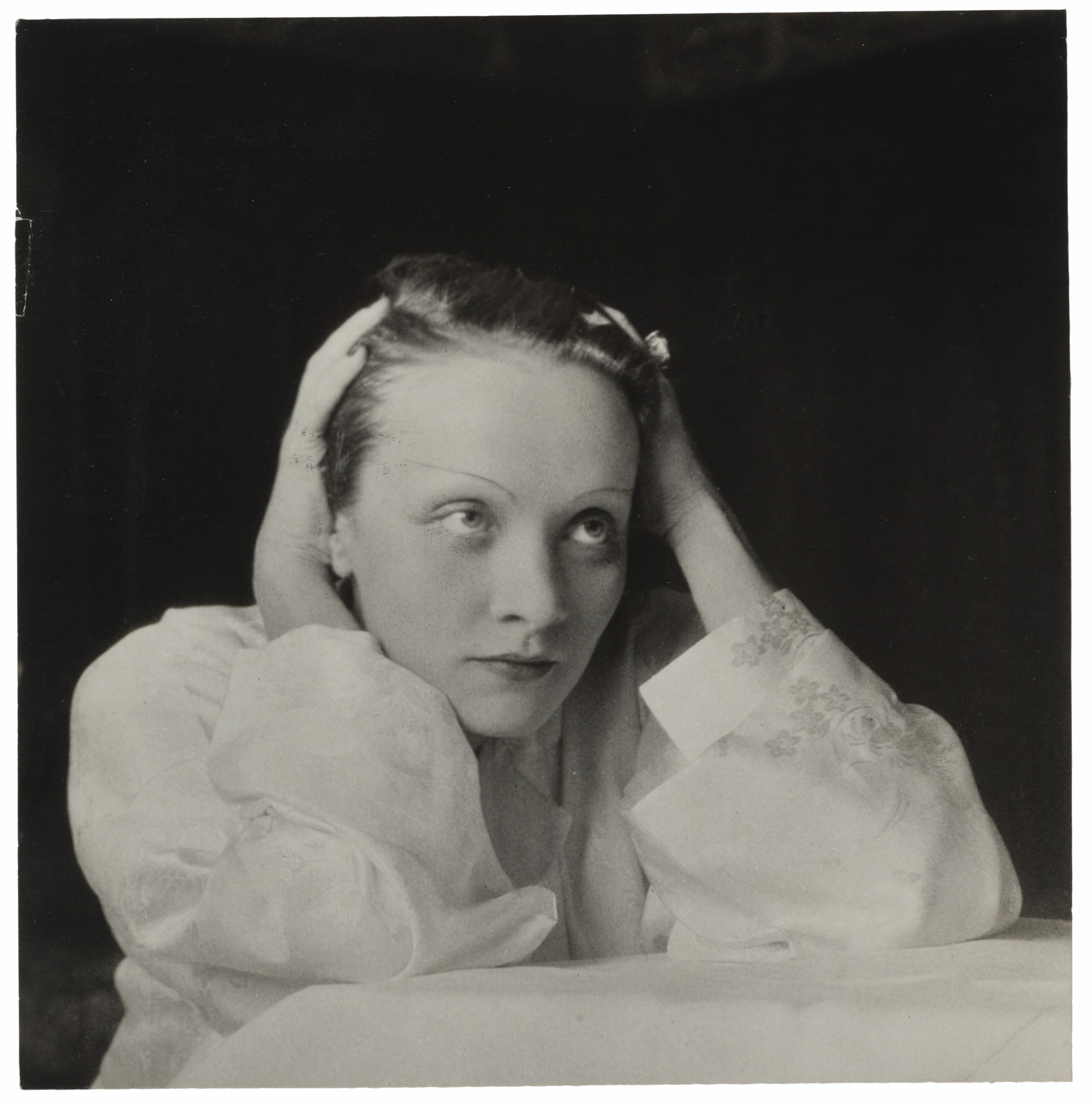 Albums 91+ Pictures Cecil Beaton Photos Of Queen Elizabeth Latest