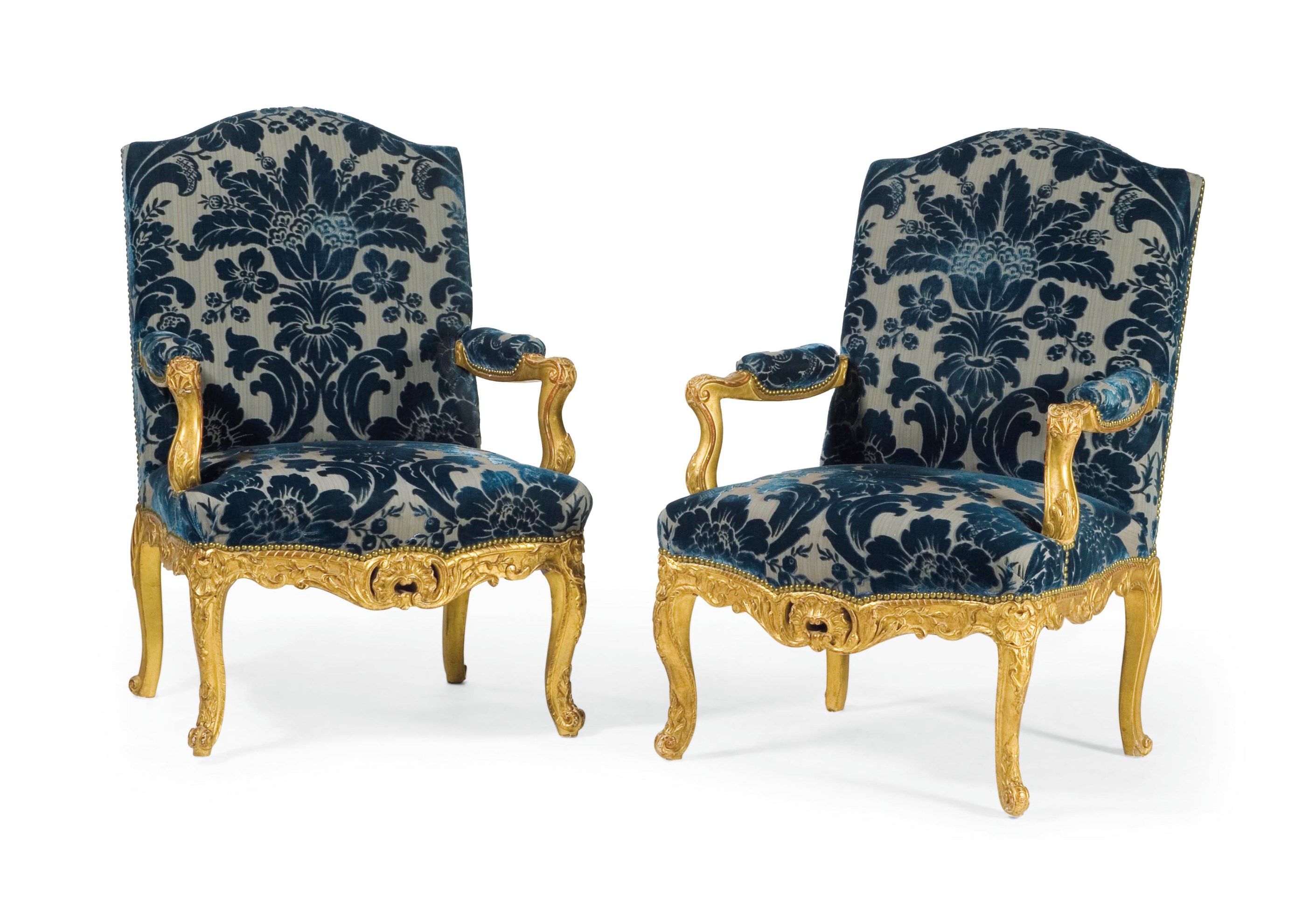 PAIRE DE FAUTEUILS DE STYLE REGENCE