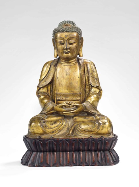 RARE STATUE DE BOUDDHA SHAKYAMUNI EN BRONZE DORE, CHINE, DYNASTIE MING, XVIIEME SIECLE | Christie's