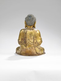 RARE STATUE DE BOUDDHA SHAKYAMUNI EN BRONZE DORE, CHINE, DYNASTIE MING, XVIIEME SIECLE | Christie's