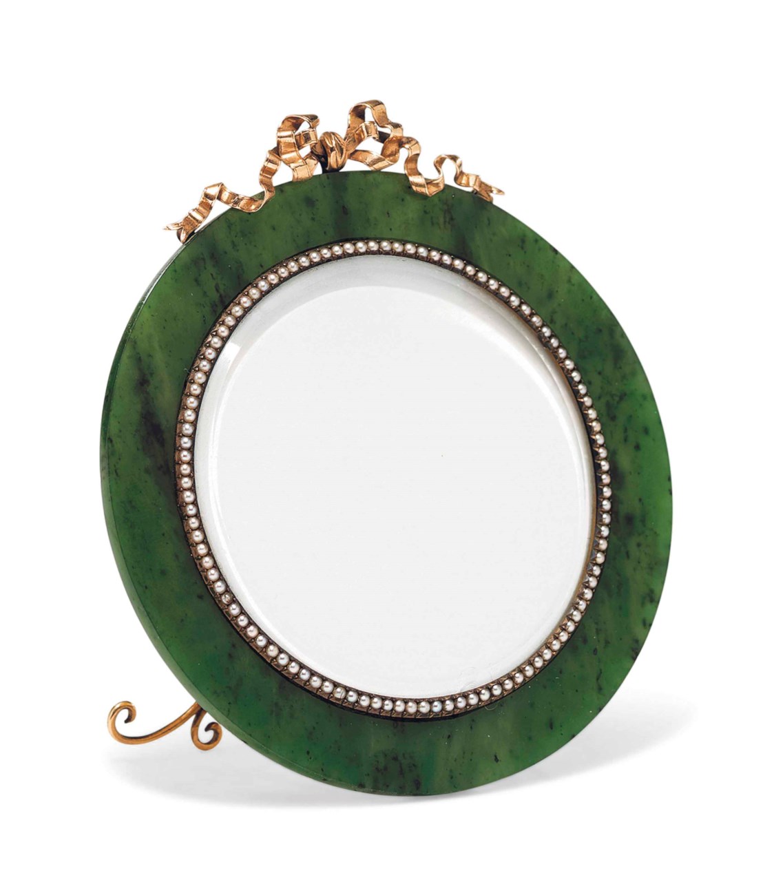 A JEWELLED GOLD-MOUNTED NEPHRITE PHOTOGRAPH FRAME, MARKED FABERGÉ, WITH ...