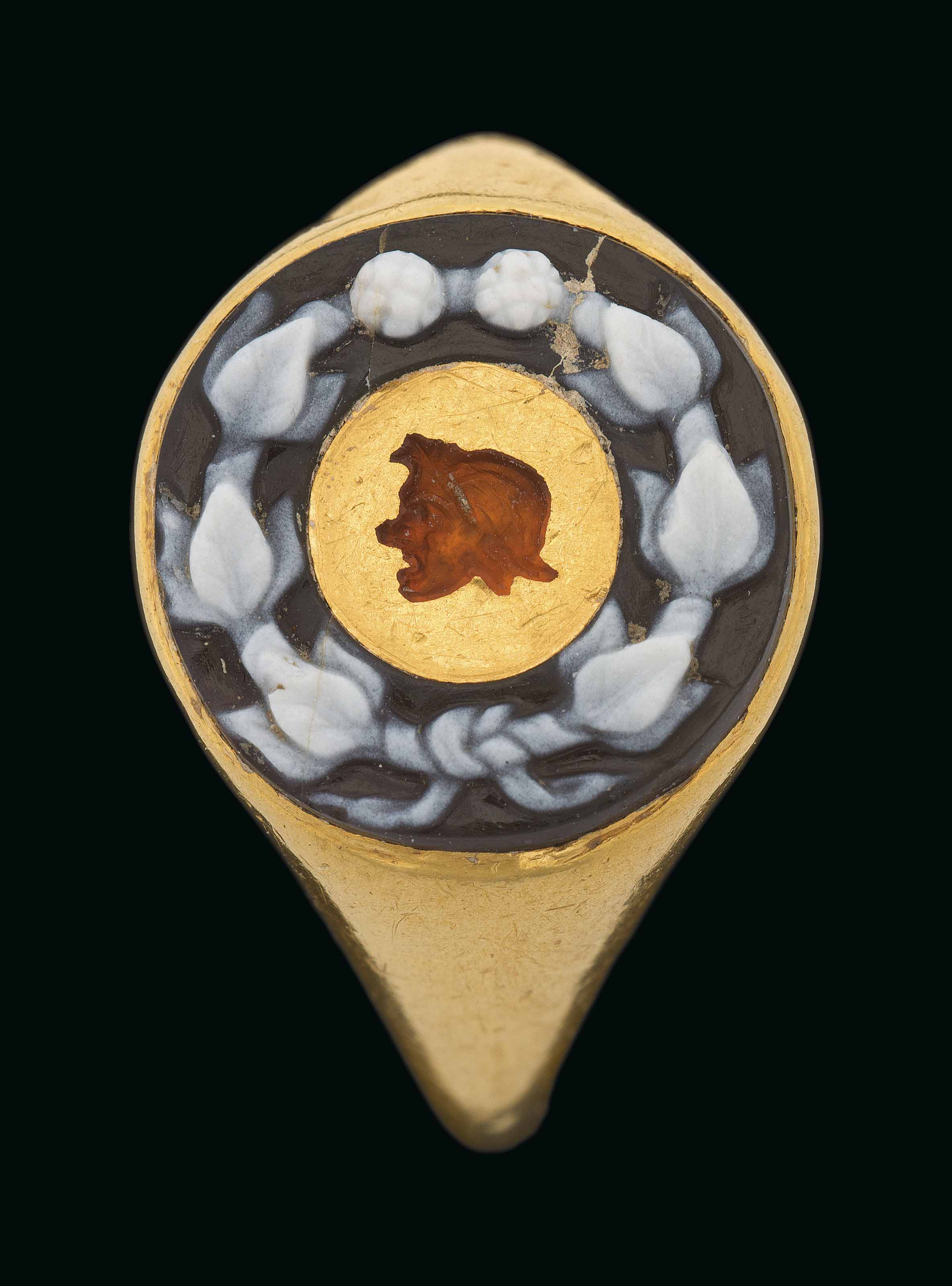AN APULIAN RED-FIGURED AMPHORA, CIRCA LATE 4TH CENTURY B.C. | Christie's
