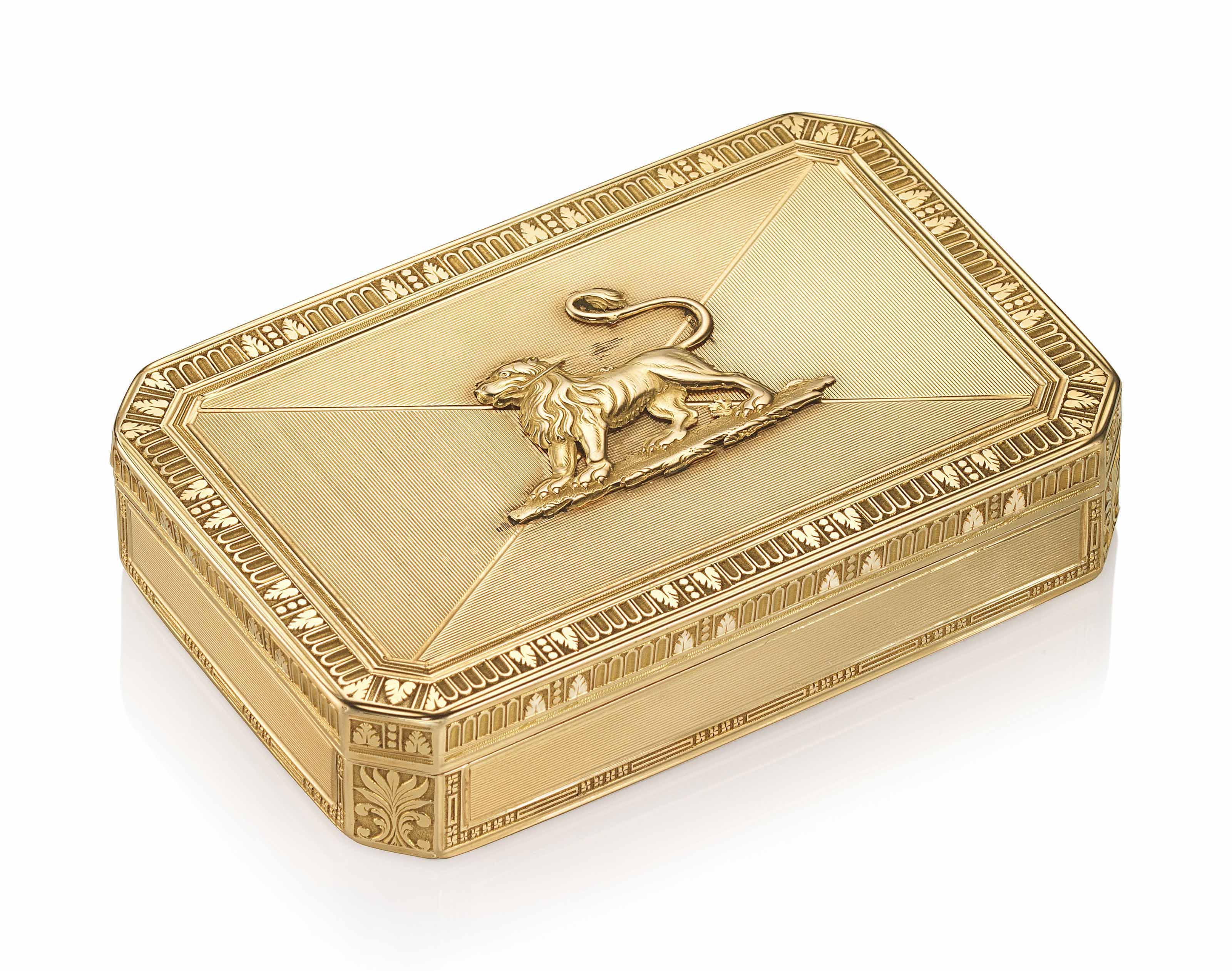A SWISS VARI-COLOUR GOLD PATCH-BOX, GENEVA, CIRCA 1820 | Christie's