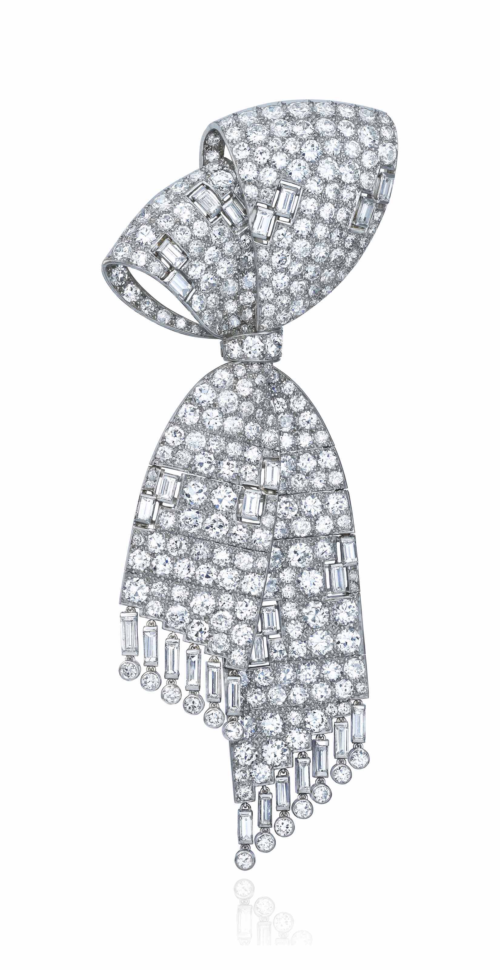 PADPARADSCHA SAPPHIRE AND COLOURED DIAMOND RING | Christie's
