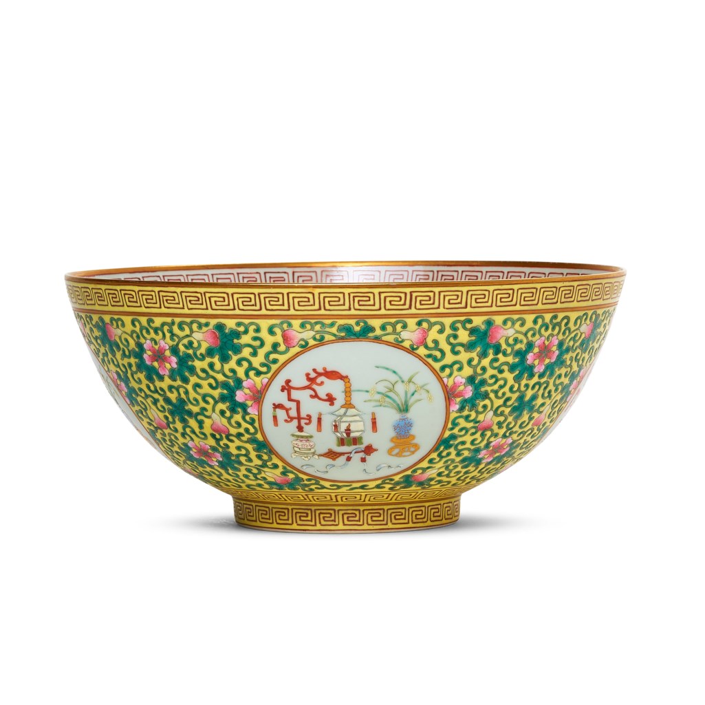 A FINE YELLOW-GROUND FAMILLE ROSE ‘MEDALLION’ BOWL, GUANGXU SIX ...