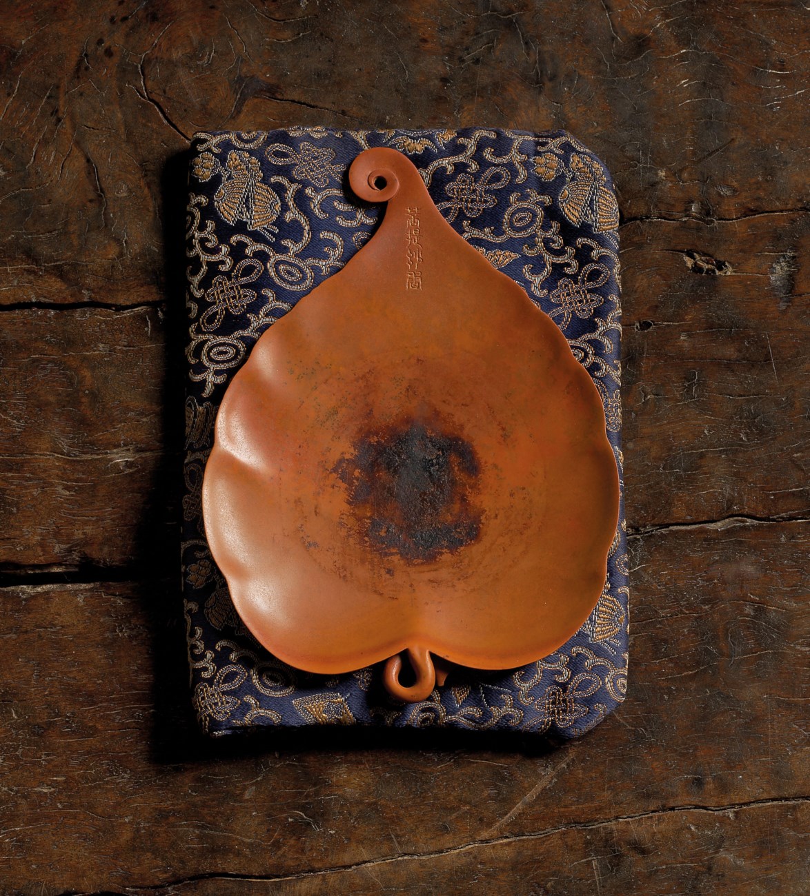 A SONGHUA INCENSE DISH, DAOGUANG PERIOD (1821-1850), INCISED DINGFU ...