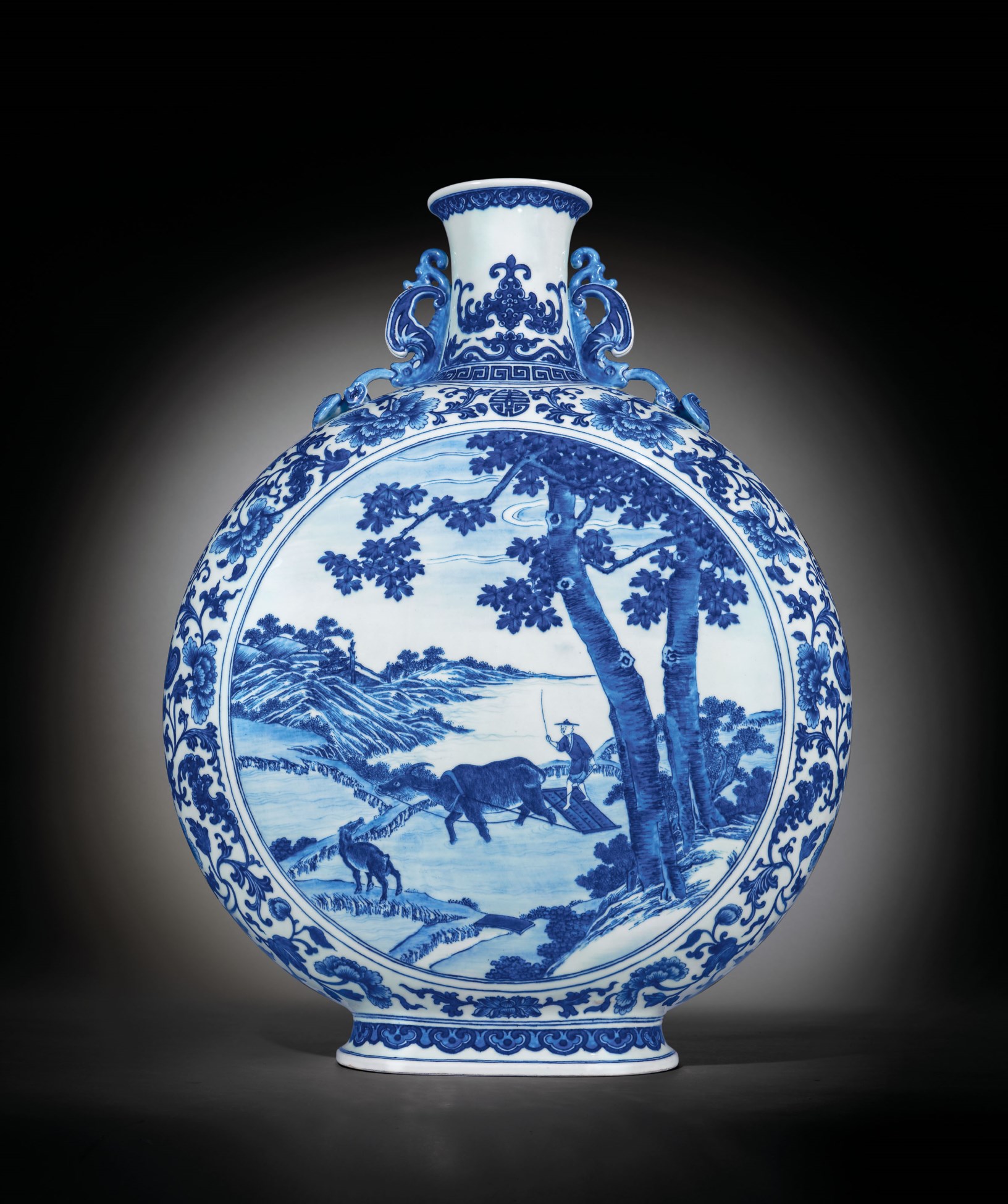 A MAGNIFICENT BLUE AND WHITE MOONFLASK, QIANLONG SIX-CHARACTER SEAL ...