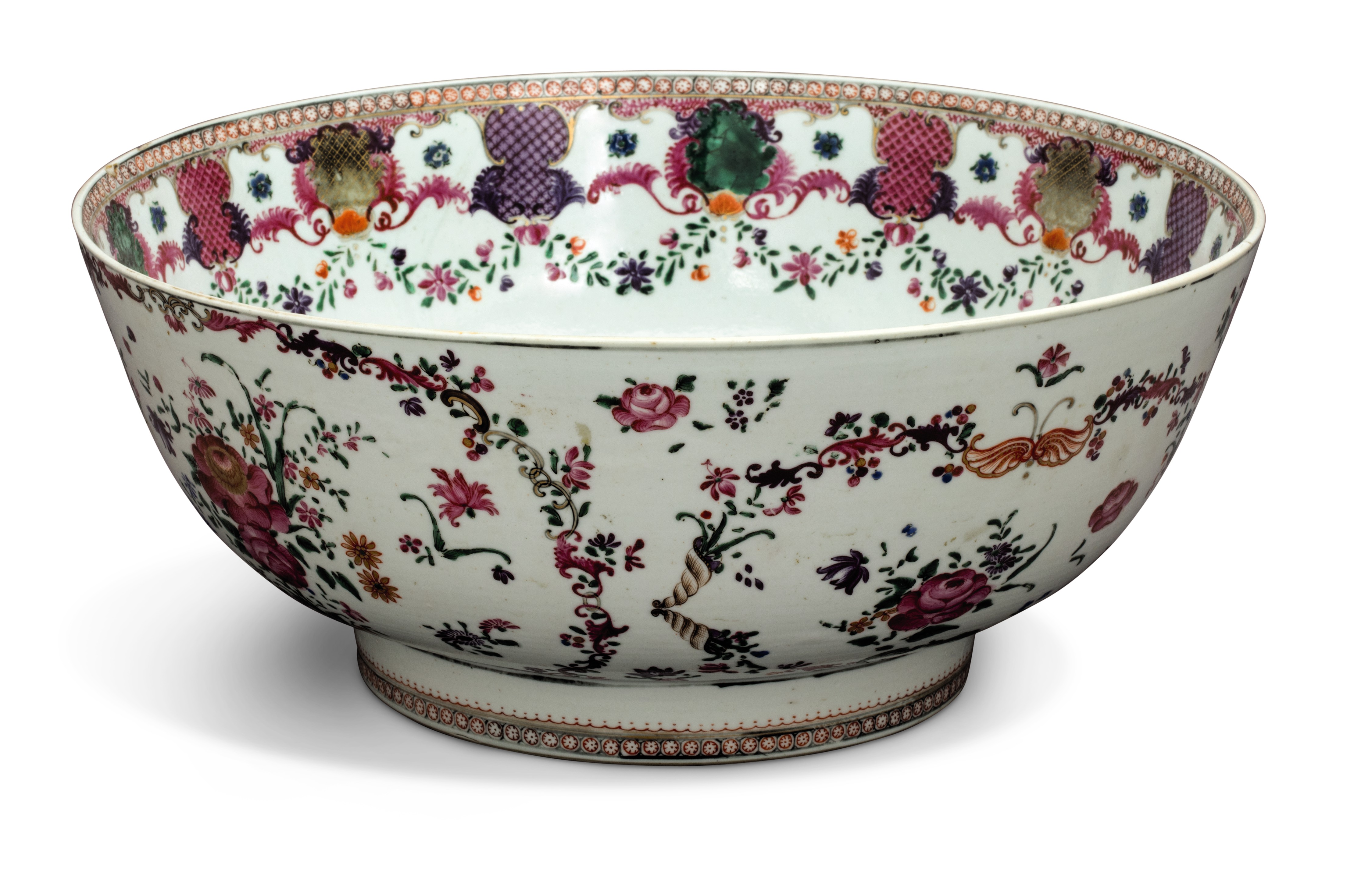 A CHINESE EXPORT FAMILLE ROSE PUNCH BOWL, QIANLONG PERIOD (1736-95 ...