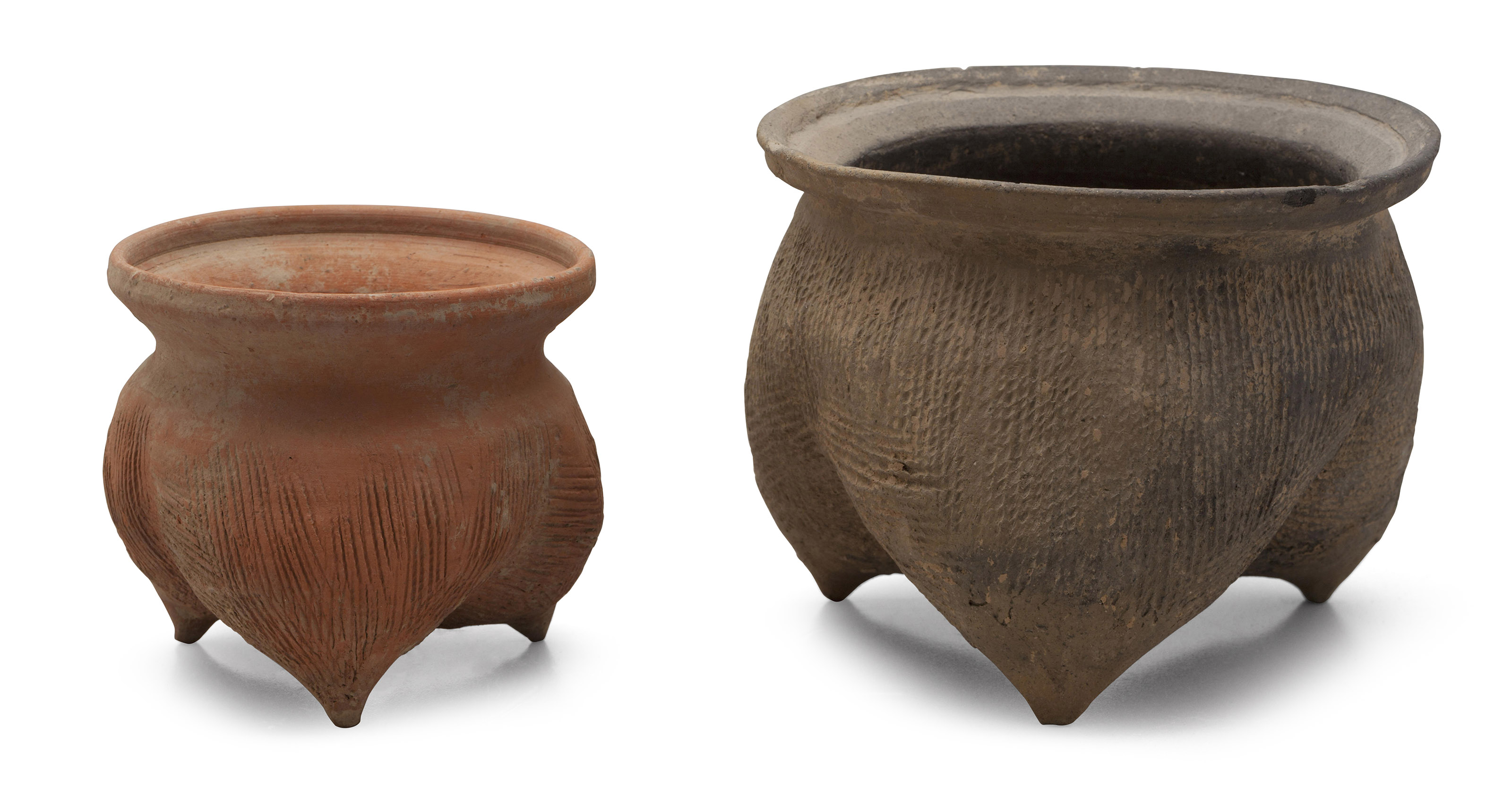 TWO POTTERY TRIPOD VESSELS, LI, WESTERN ZHOU DYNASTY (1046-771 BC ...