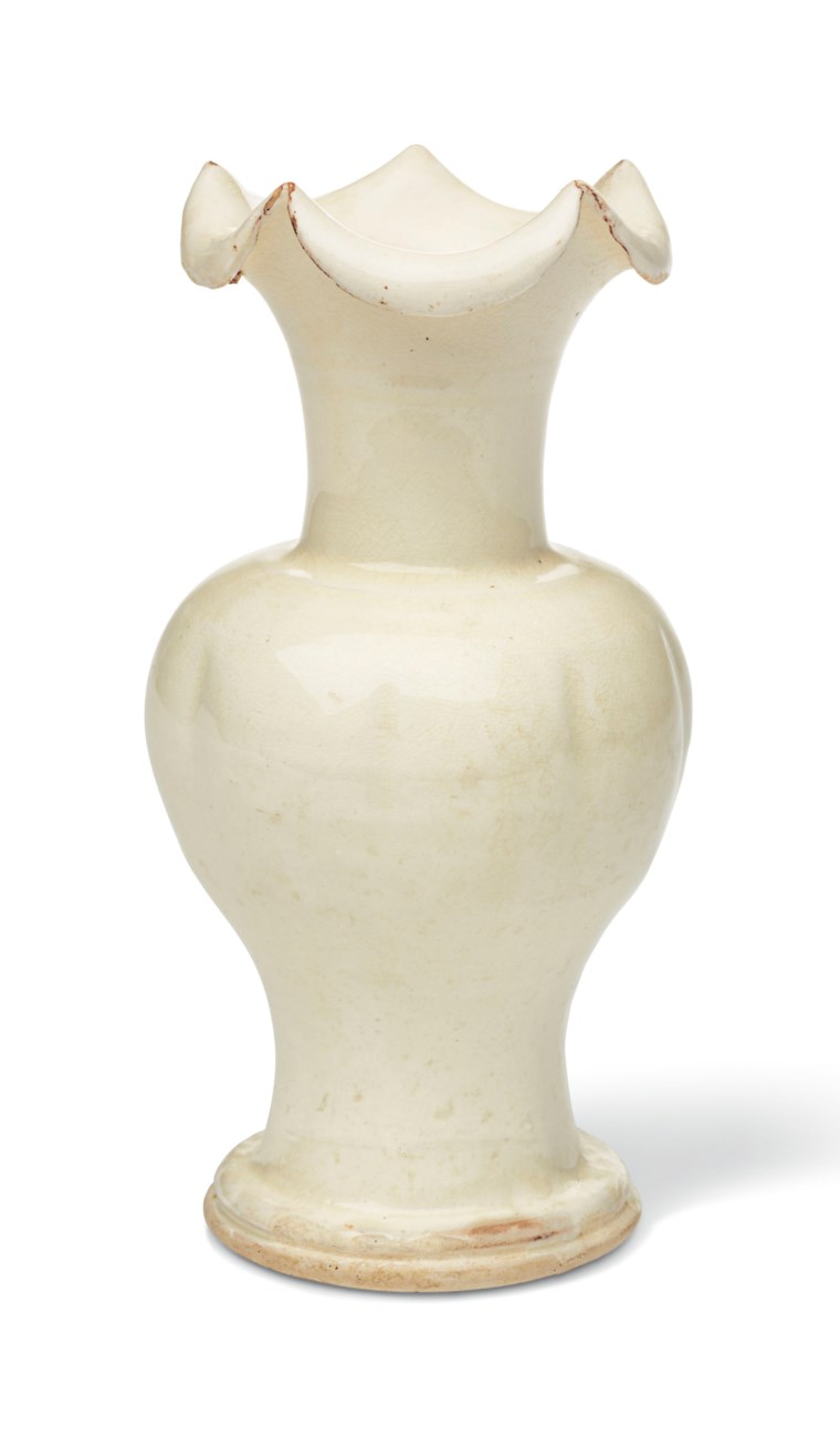 A CIZHOU WHITE GLAZED BALUSTER VASE, NORTHERN SONG DYNASTY (960-1127 ...