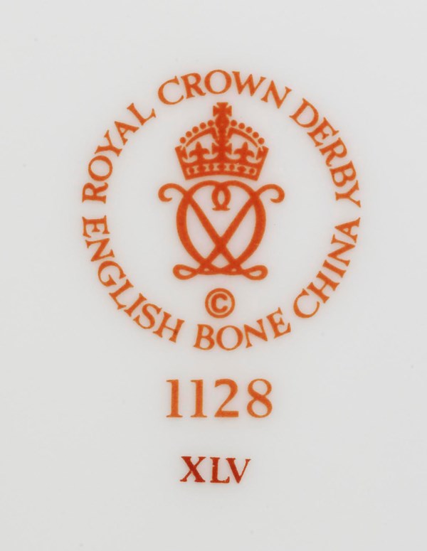 A ROYAL CROWN DERBY PORCELAIN PART DINNER-SERVICE, LATE 20TH CENTURY ...