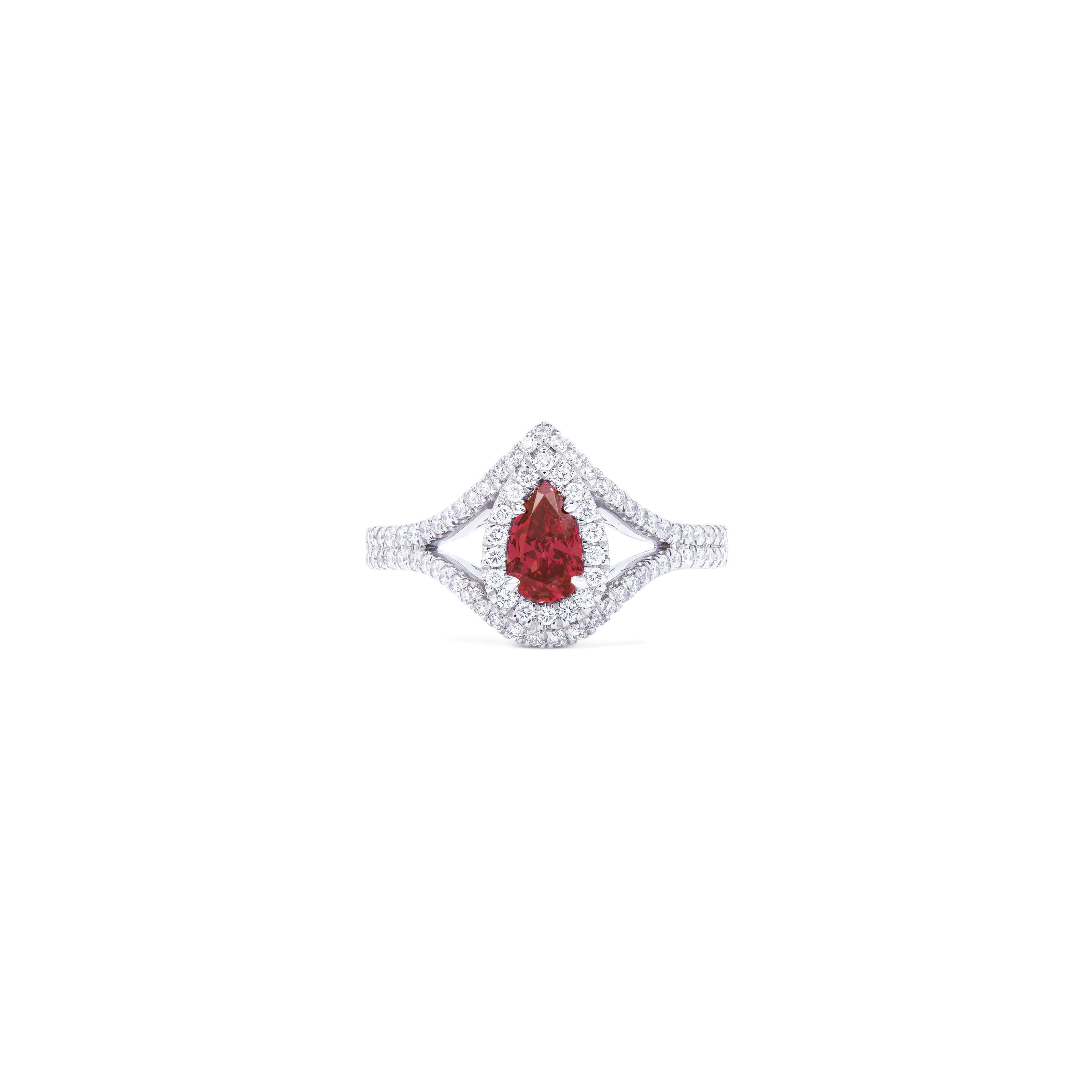 COLOURED DIAMOND AND DIAMOND RING | Christie's