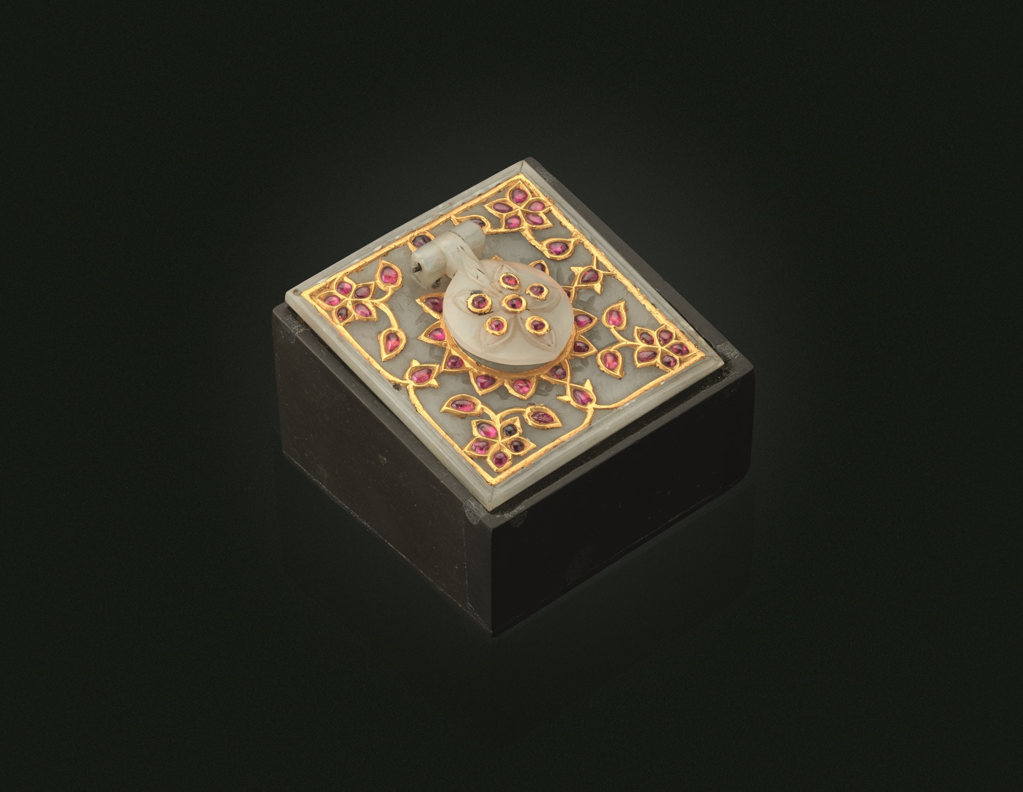A JADE INKWELL LID, NORTH INDIA, CIRCA 1800 | Christie's