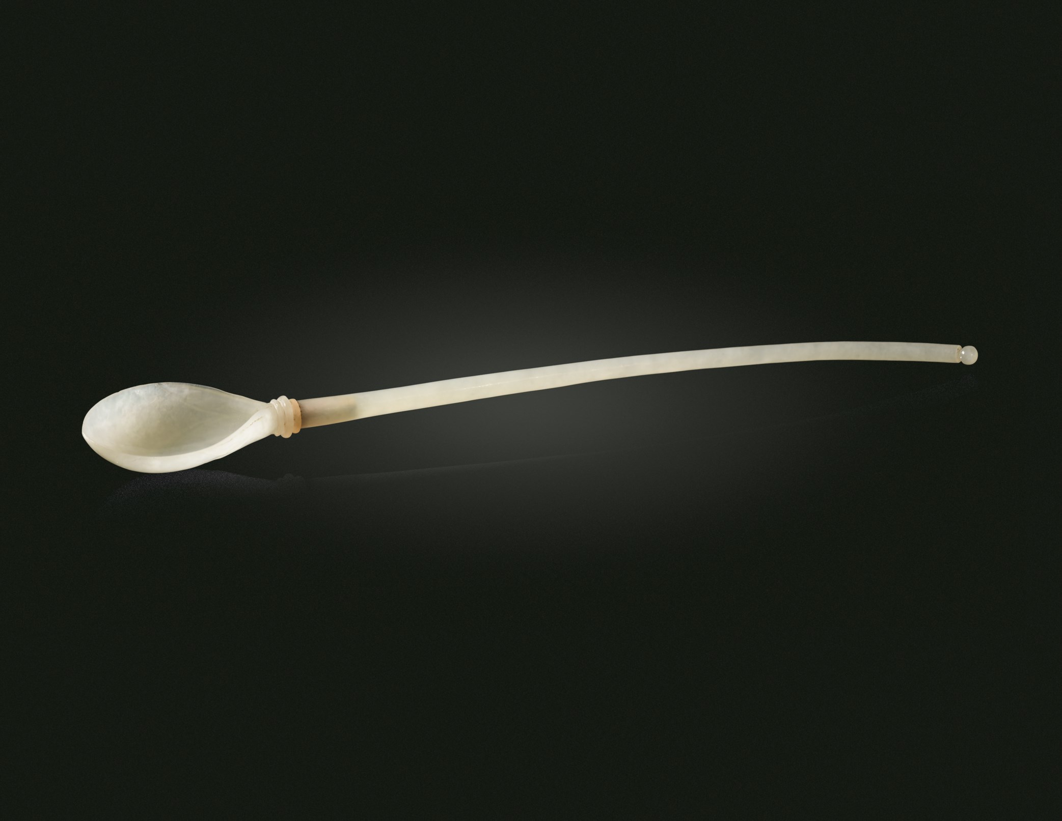 A JADE SPOON, INDIA, 1650-1700 | Christie's